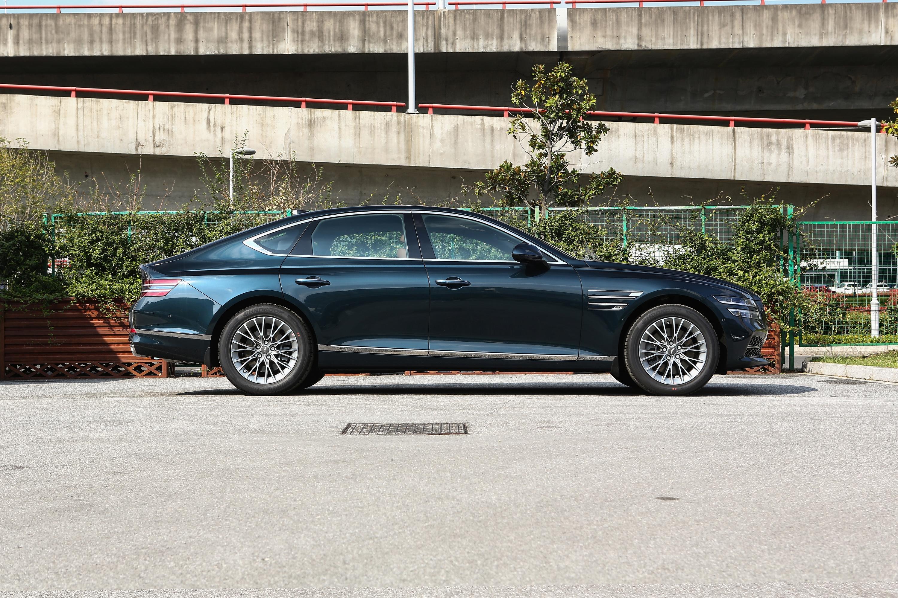 【捷尼赛思G802.5T 两驱豪华版正侧车头向右水平图片-汽车图片大全】-易车