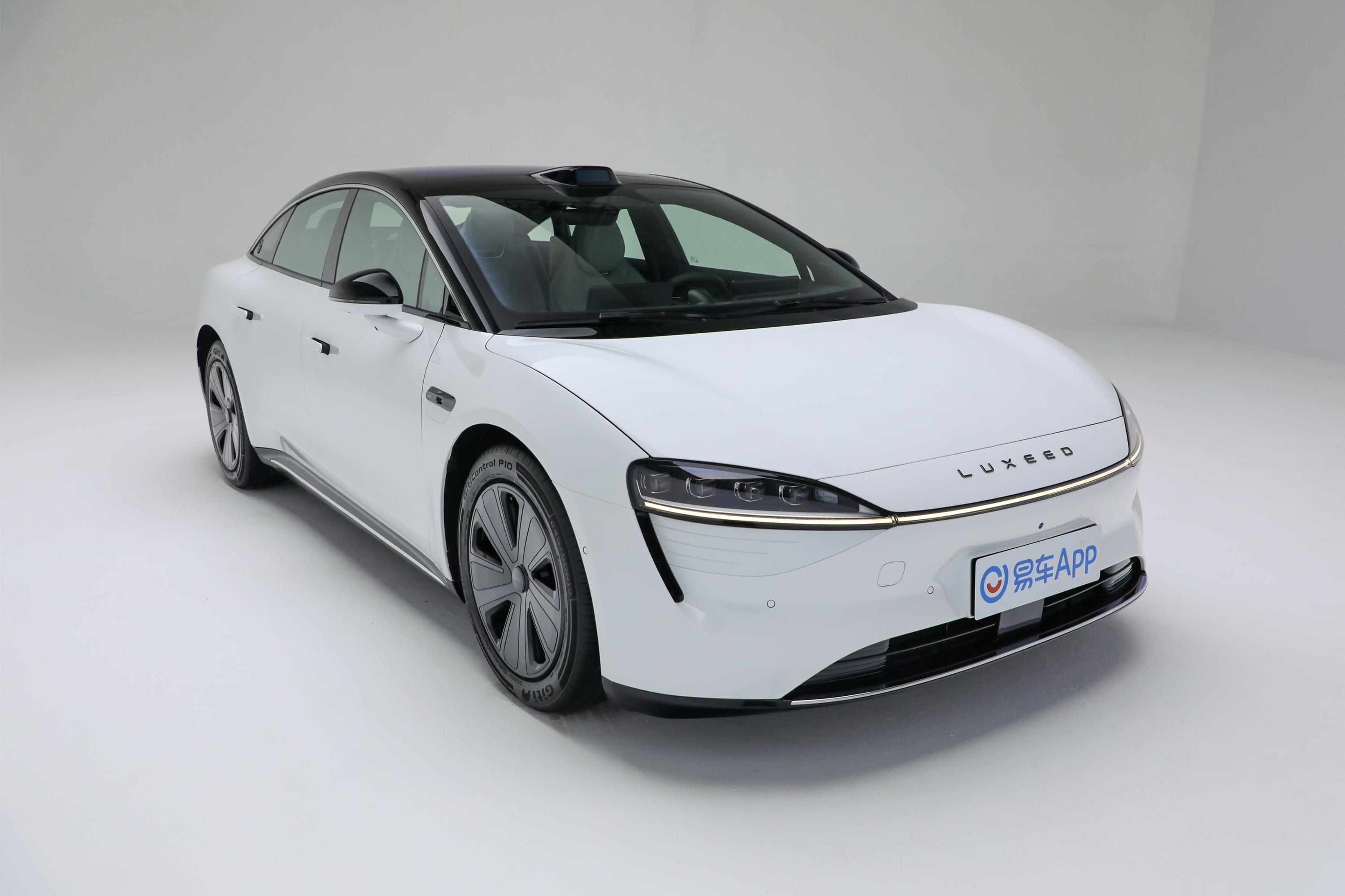 【智界S7705km 后驱Max侧前45度车头向右水平图片-汽车图片大全】-易车