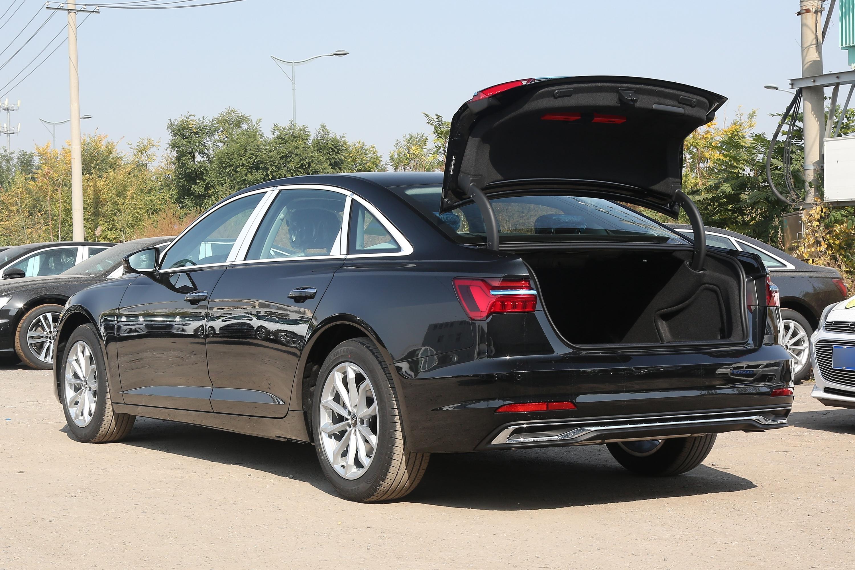 【奥迪A6L40 TFSI 豪华致雅型后备厢开启45度侧拍图片-汽车图片大全】-易车