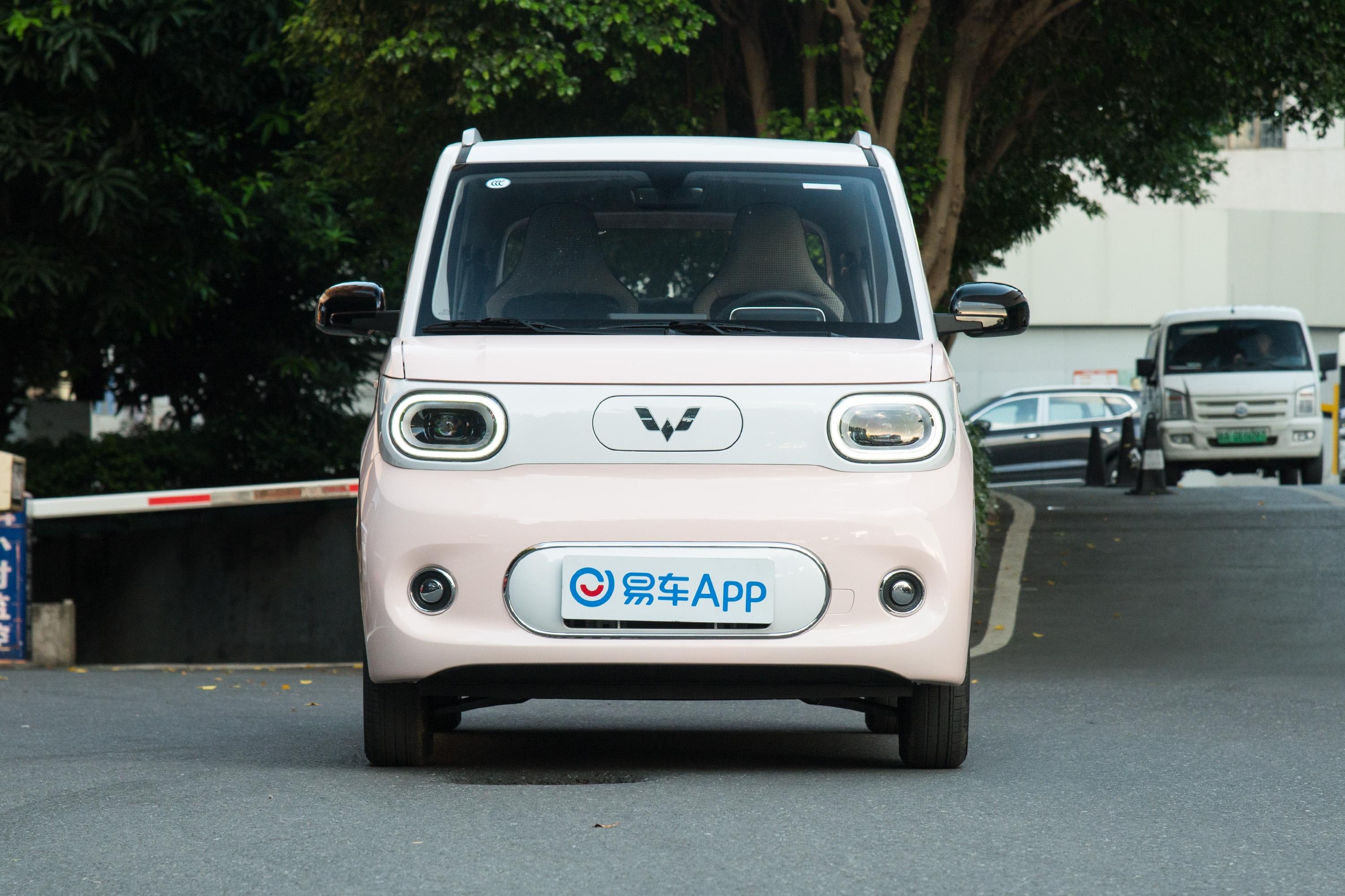 【宏光MINIEV215km 进阶版 磷酸铁锂正前水平图片-汽车图片大全】-易车