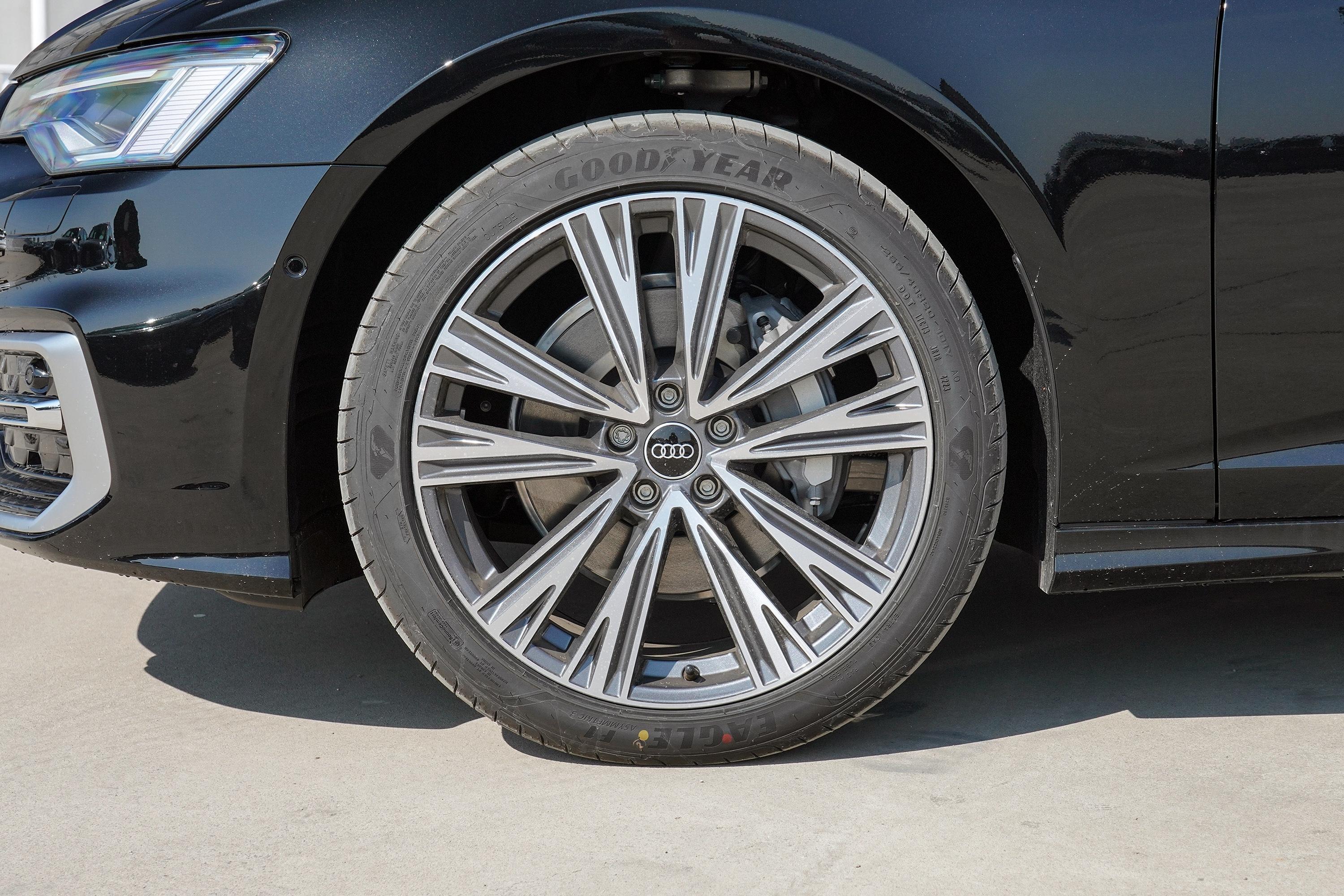 【奥迪A6L45 TFSI quattro 尊享动感型前轮毂造型图片-汽车图片大全】-易车