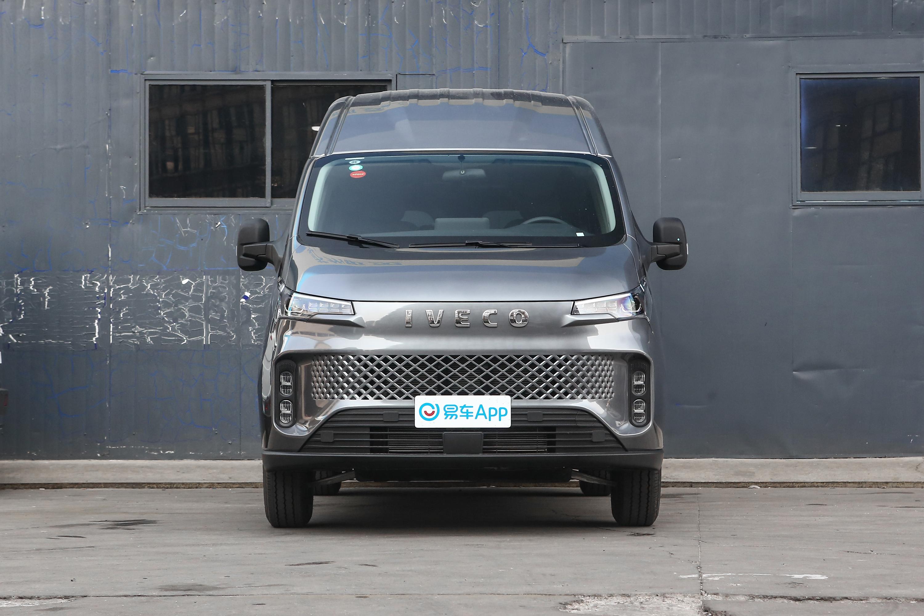 【依维柯聚星2.0T 手动中轴中顶单胎客货车 93kW 5-9座正前水平图片-汽车图片大全】-易车