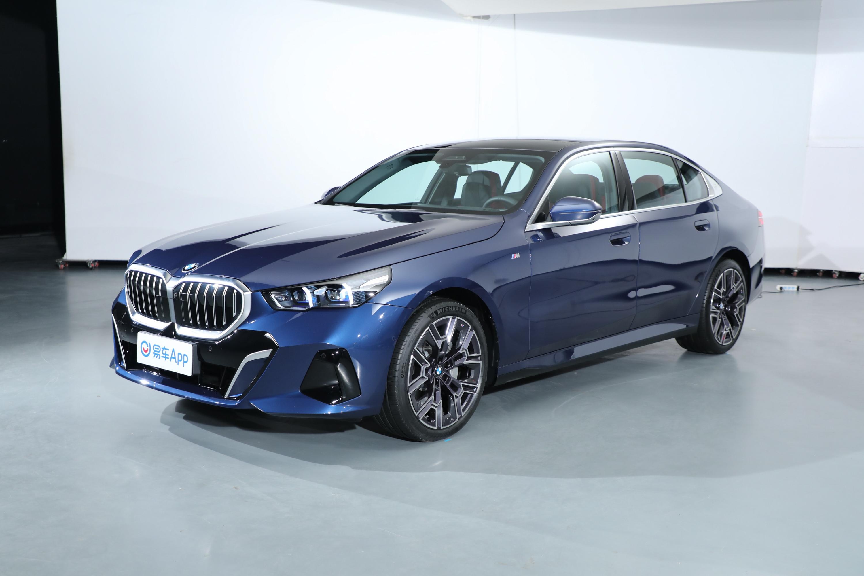 【宝马5系530Li 尊享型 M运动套装侧前45度车头向左水平图片-汽车图片大全】-易车