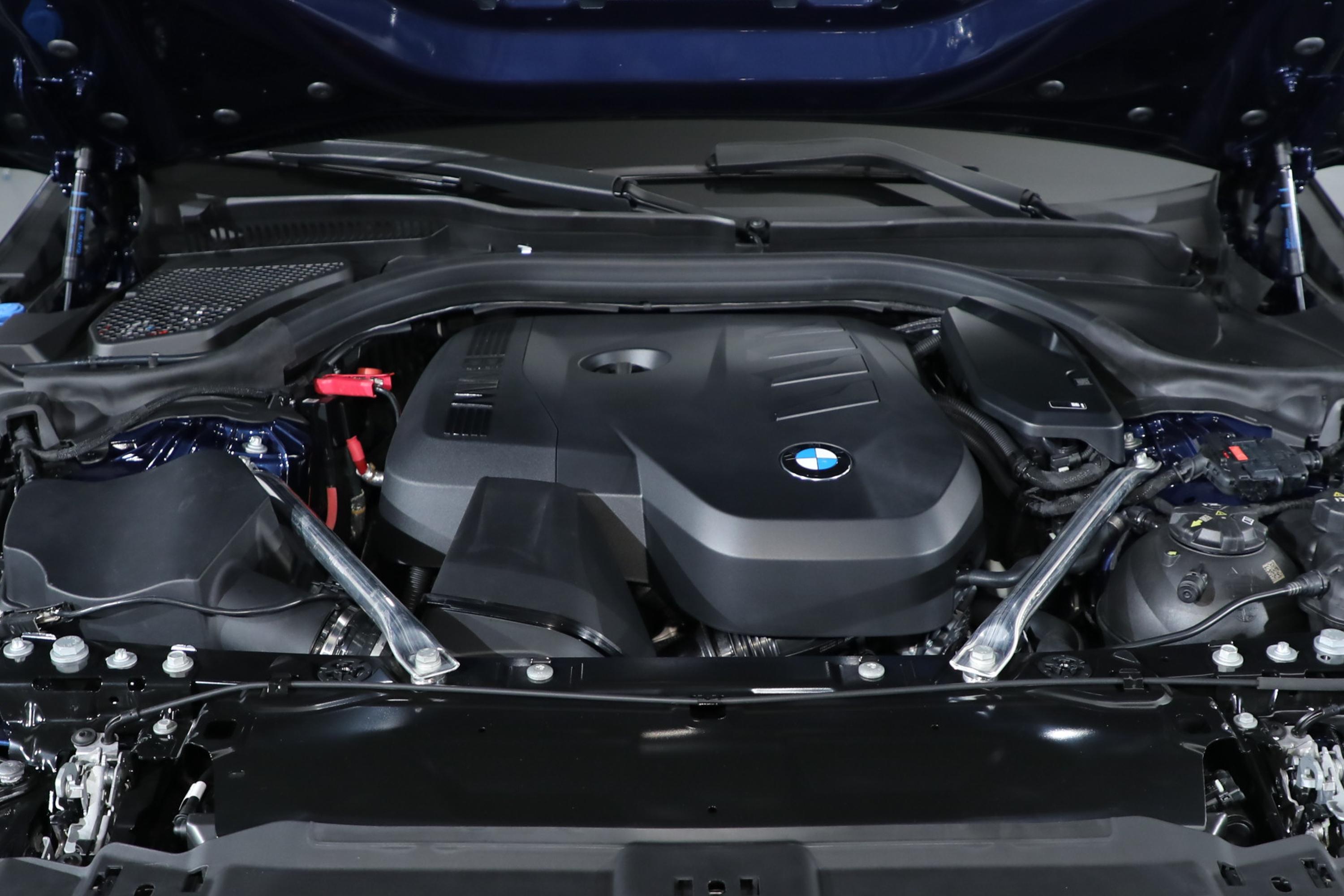 【宝马5系530Li 尊享型 M运动套装发动机特写图片-汽车图片大全】-易车