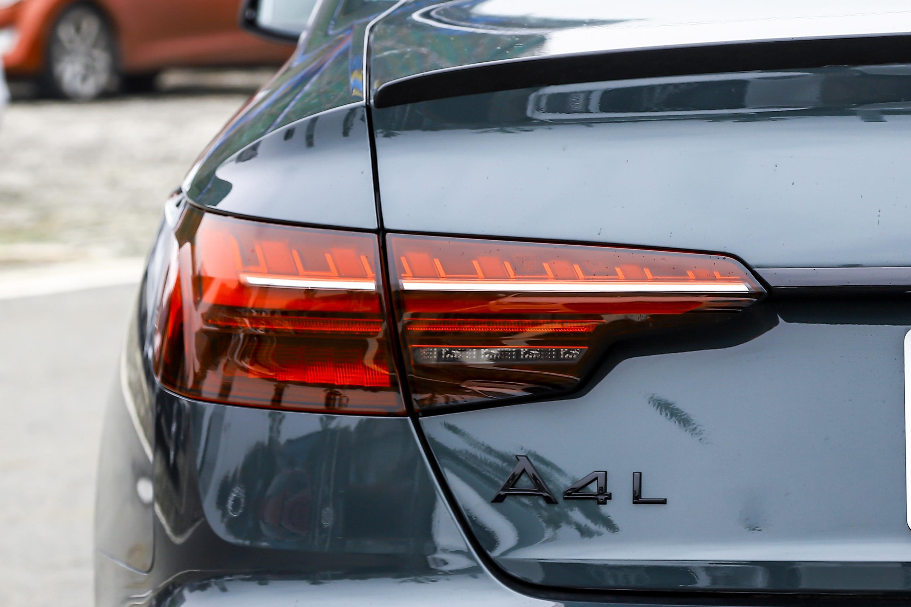 【奥迪A4L40 TFSI quattro RS套件燃速型外观灯组图片-汽车图片大全】-易车