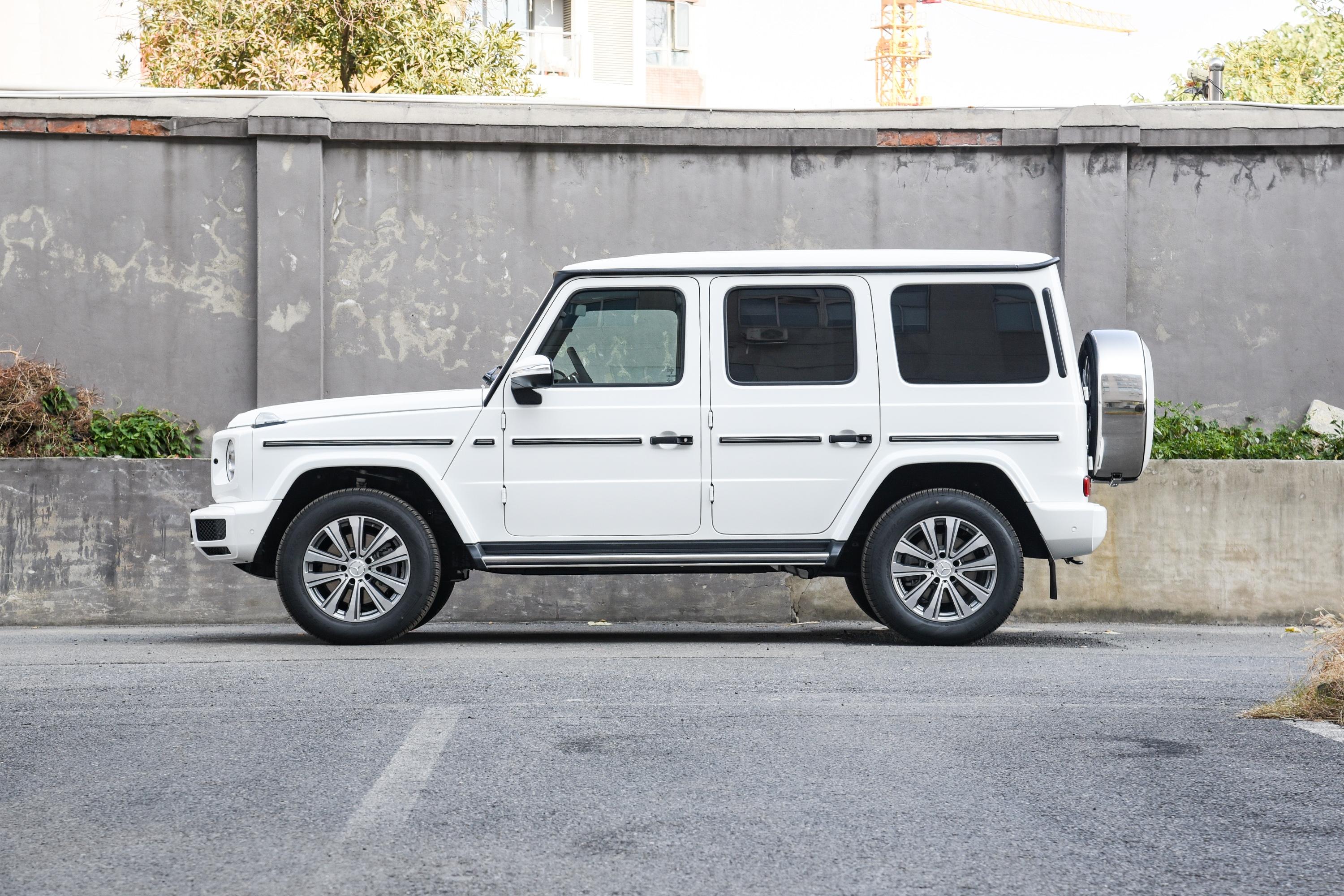 【奔驰G级G 350正侧车头向左水平图片-汽车图片大全】-易车