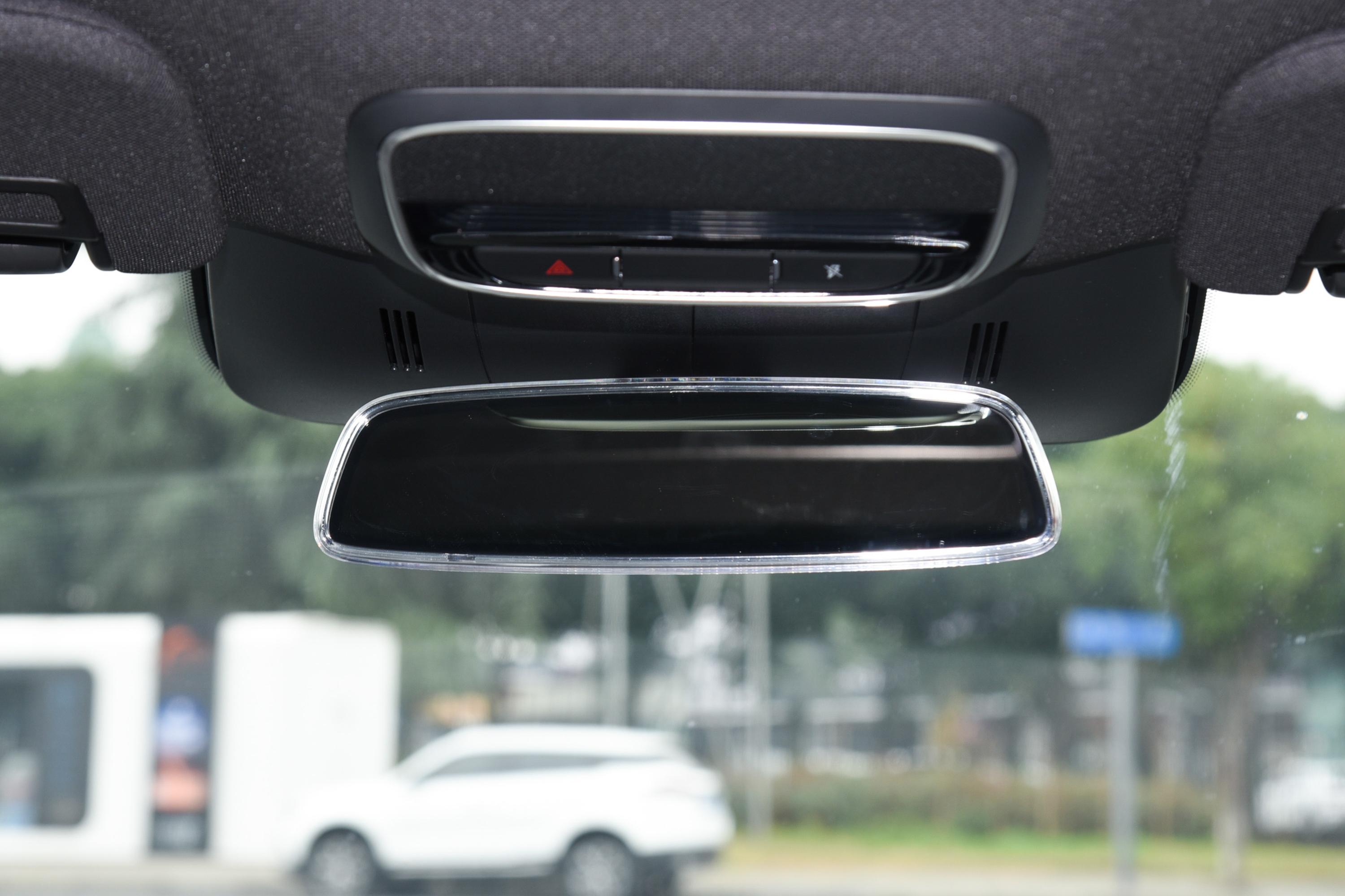 【小鹏P7P7i 550 后驱Pro内后视镜图片-汽车图片大全】-易车