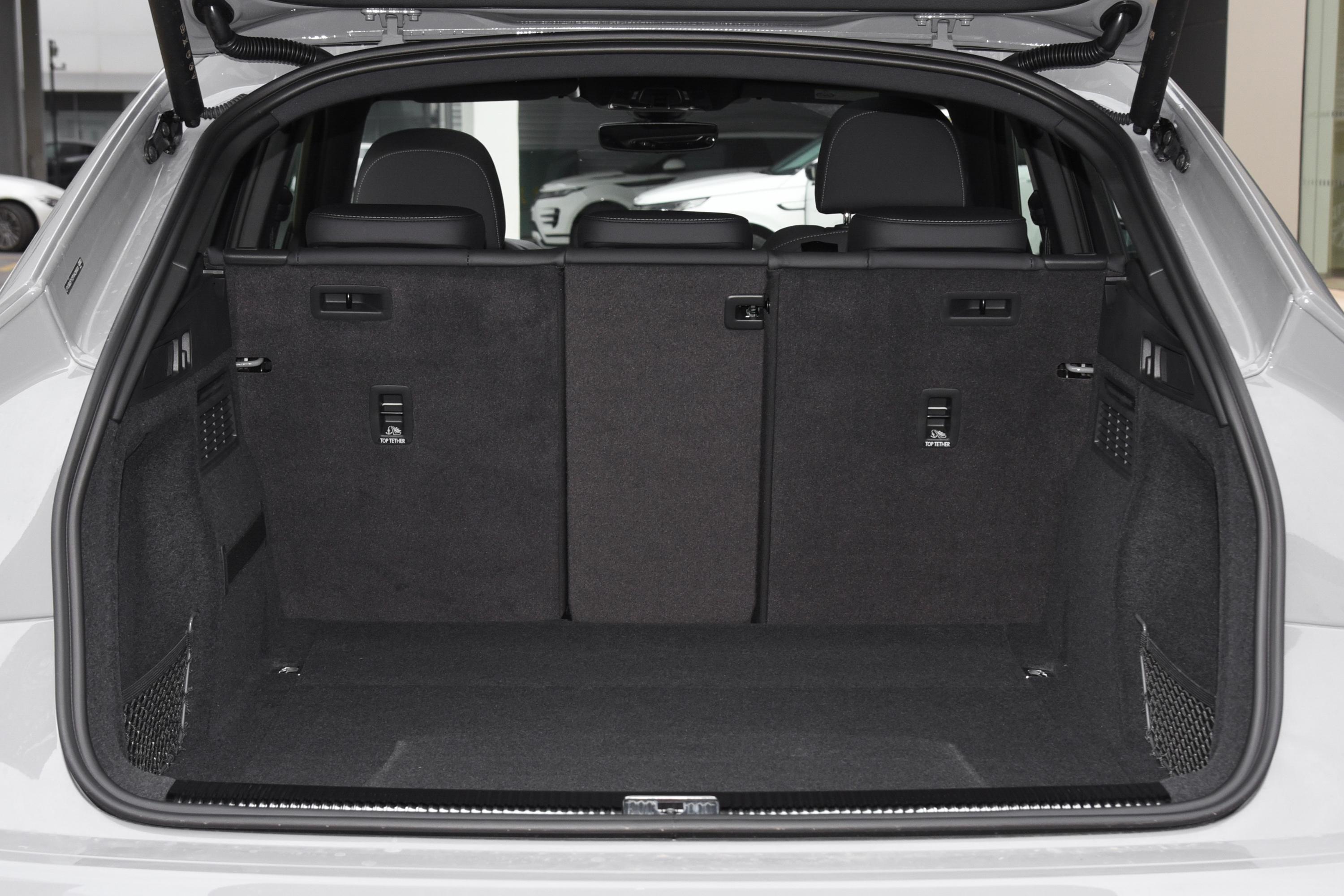【奥迪Q5L Sportback45 TFSI 豪华型后备厢空间特写图片-汽车图片大全】-易车