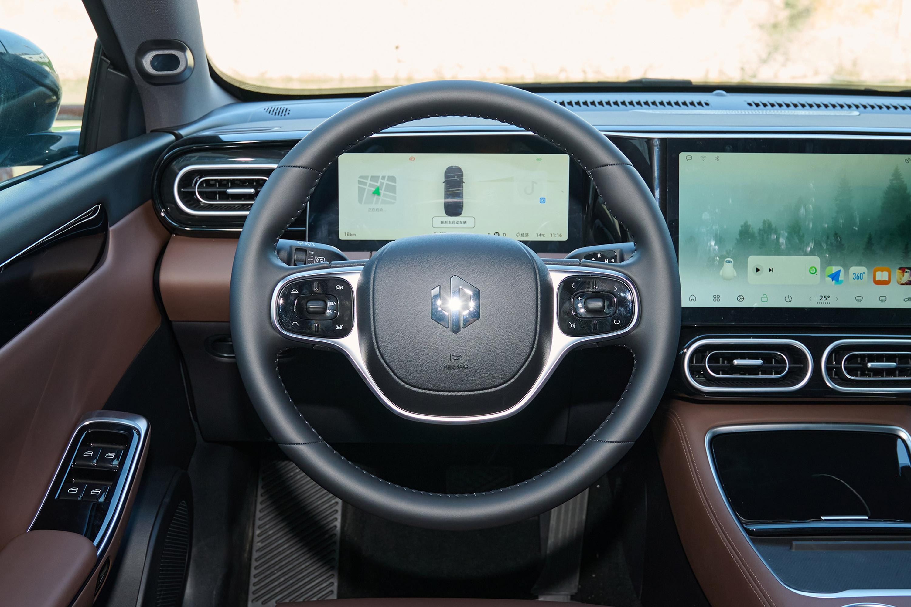 【零跑C01525km 525后驱智行版方向盘图片-汽车图片大全】-易车
