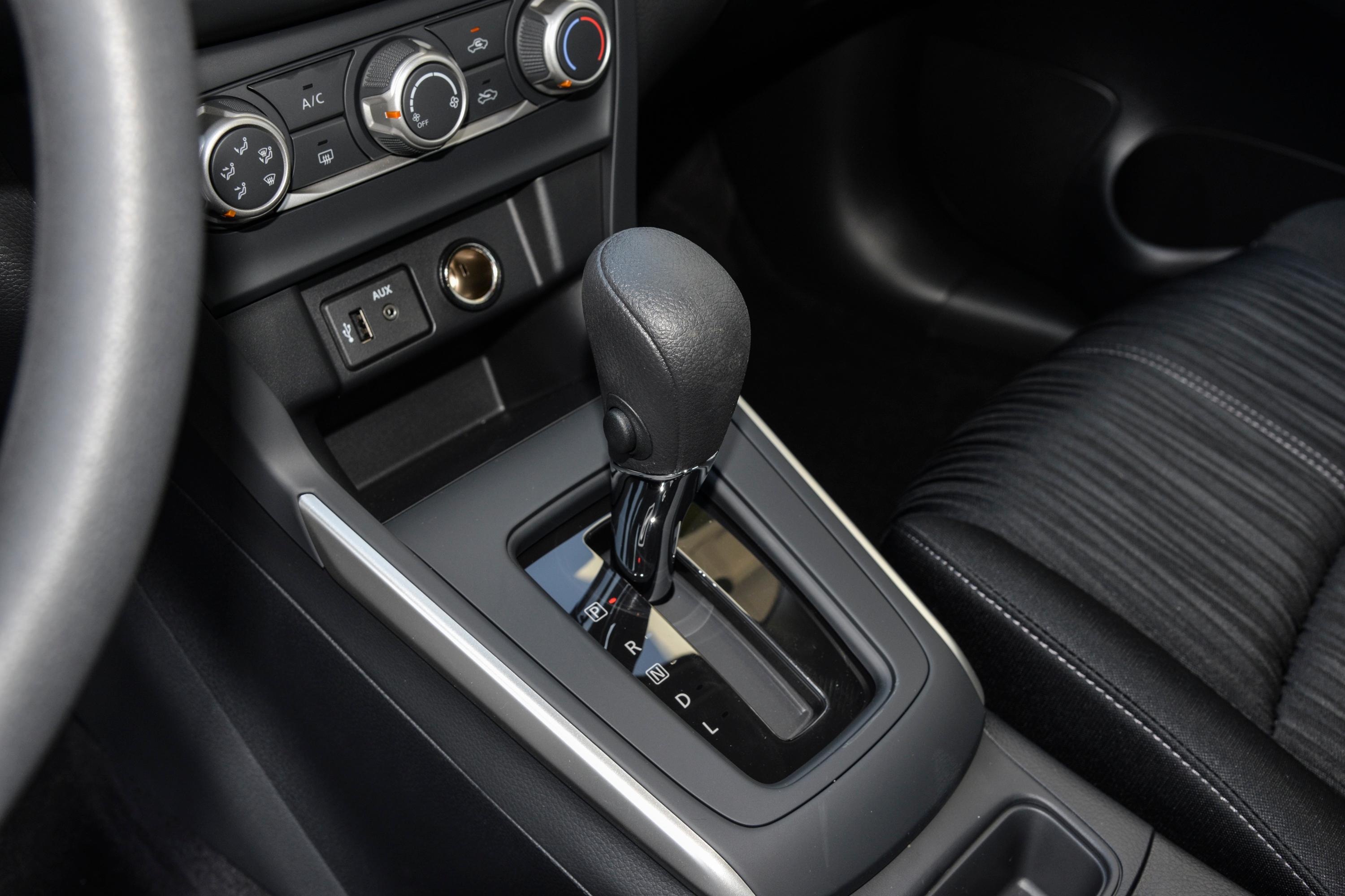 【轩逸改款 经典 1.6L XE舒适版换挡杆图片-汽车图片大全】-易车