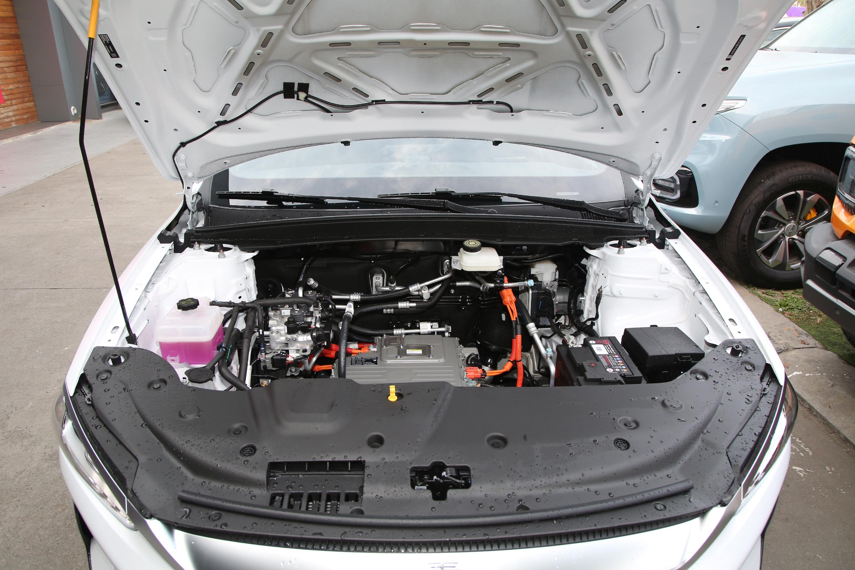 【秦PLUS新能源EV 510km 出行版前舱整体图片-汽车图片大全】-易车