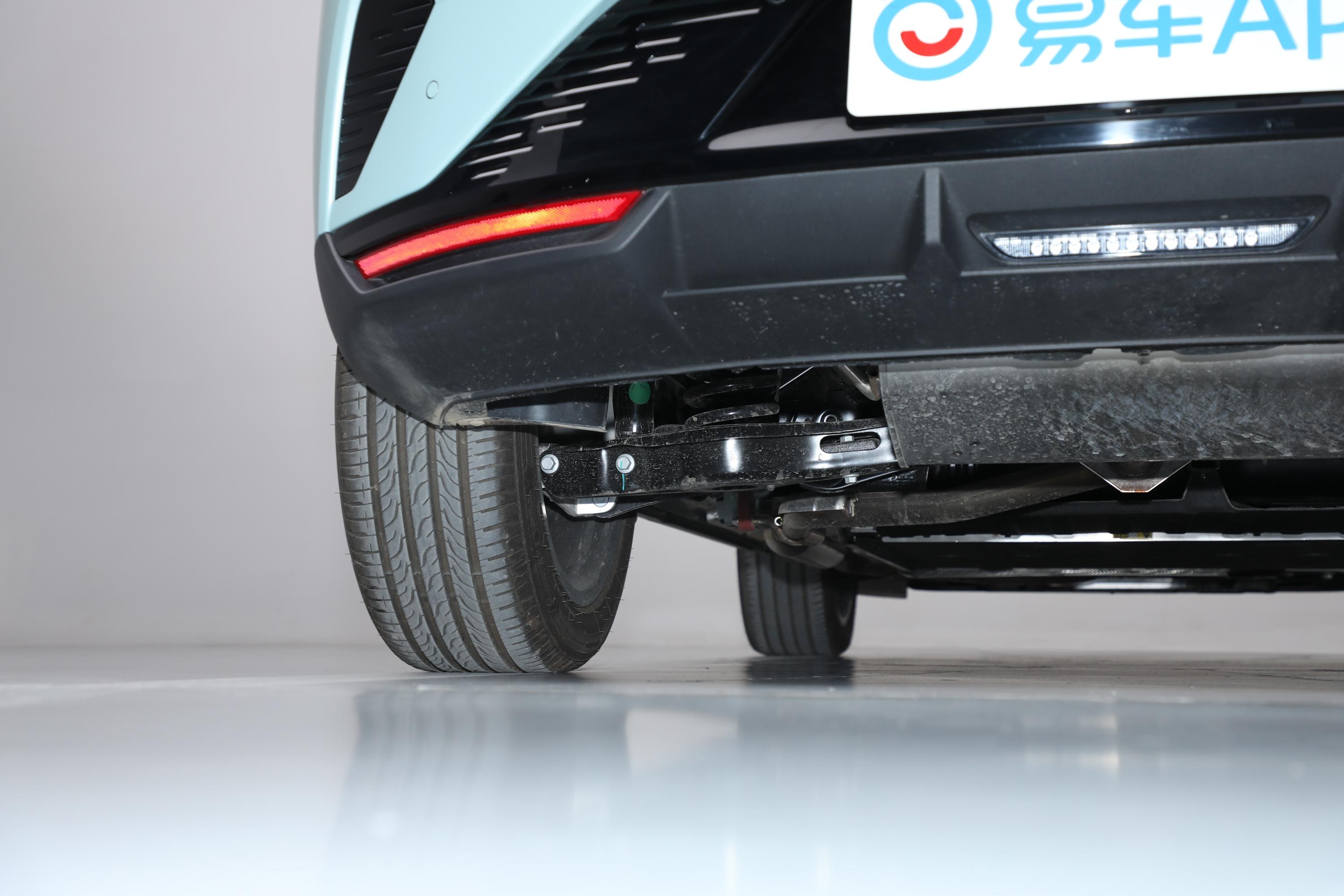 【领克06 EM-PEM-P 1.5L 126km 长续航Halo动力底盘图片-汽车图片大全】-易车