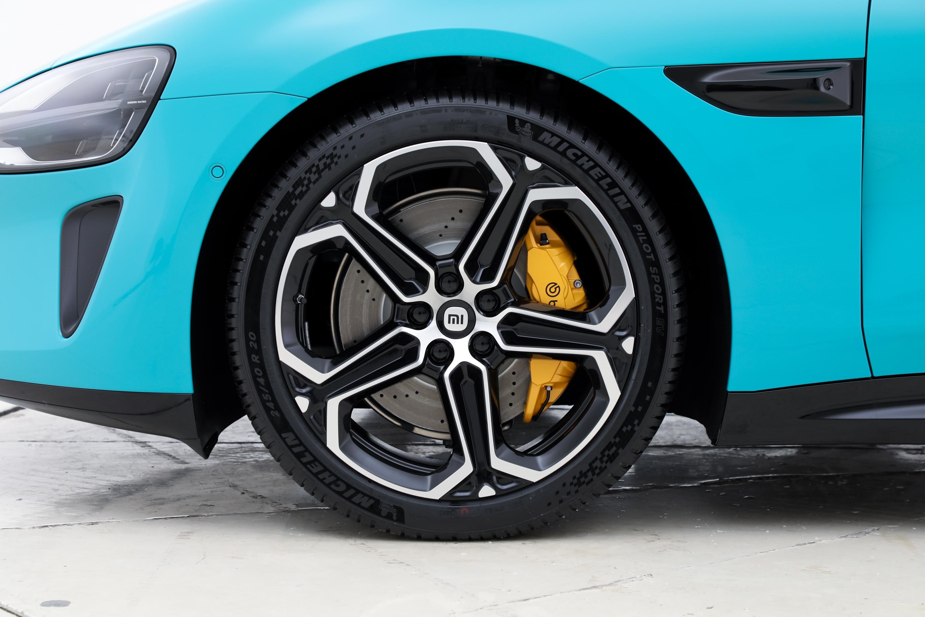 【小米SU7800km 四驱Max超长续航版前轮毂造型图片-汽车图片大全】-易车