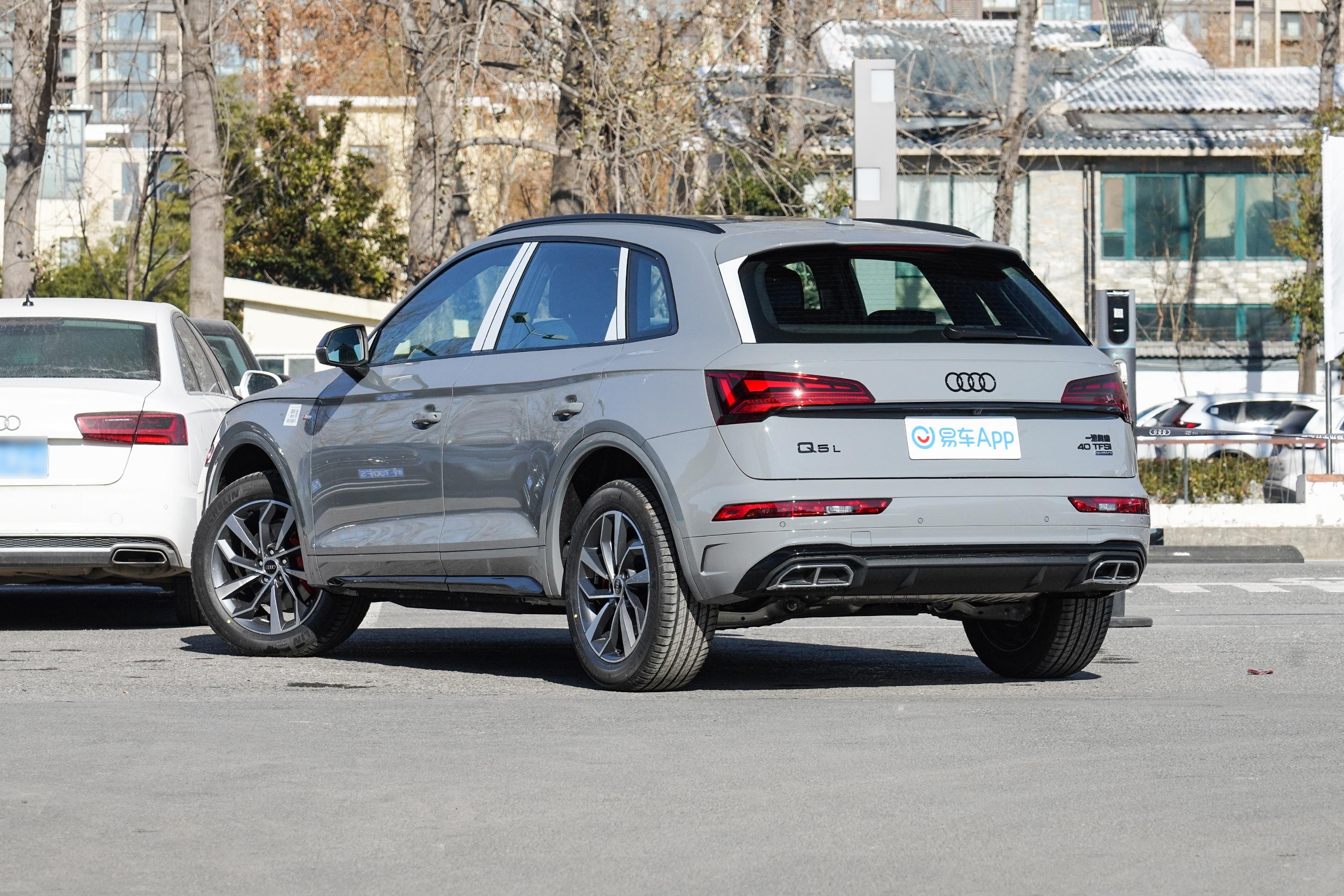 【奥迪Q5L40 TFSI 豪华动感型侧后45度车头向左水平图片-汽车图片大全】-易车