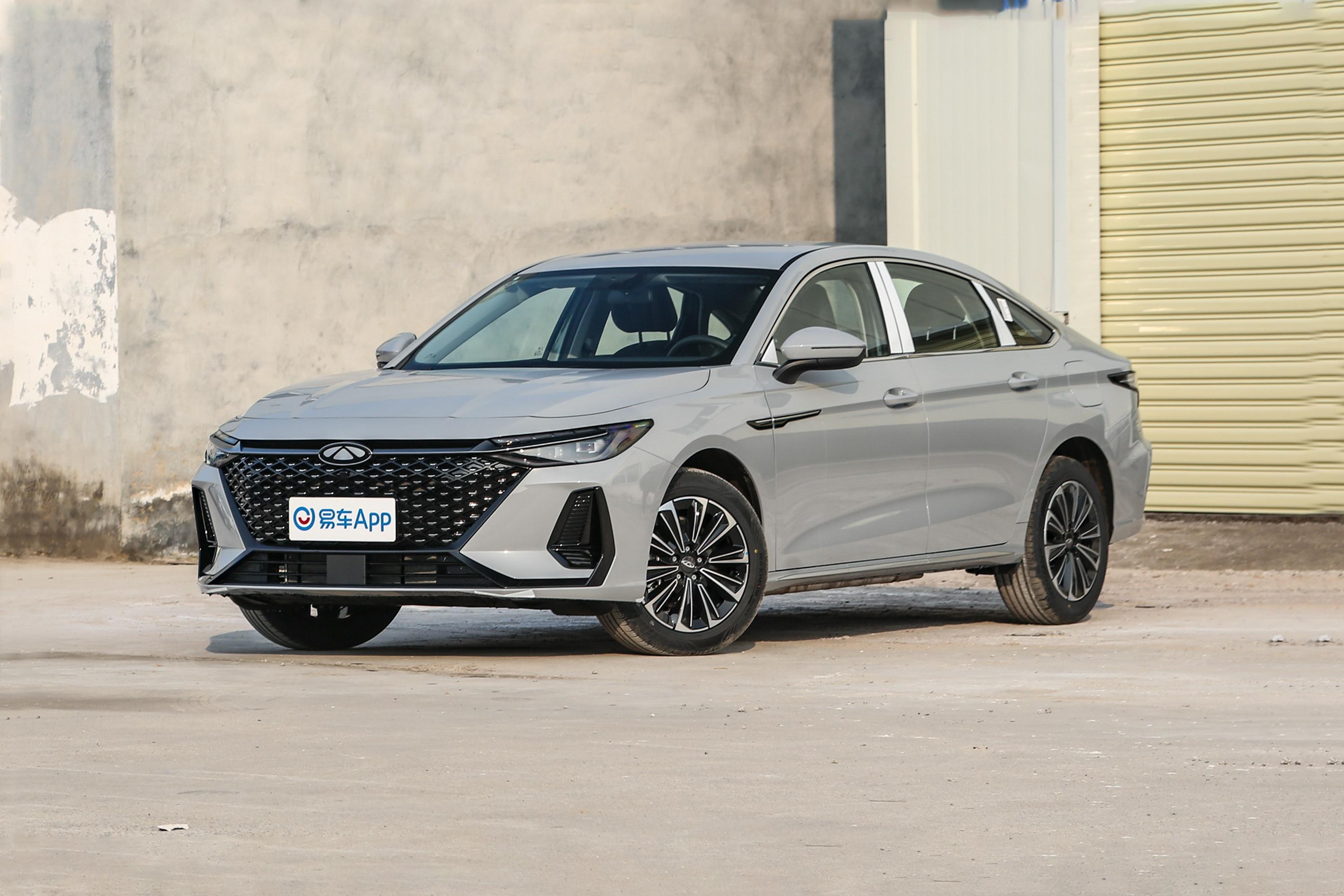 【风云A81.5T 127km 逐风版侧前45度车头向左水平图片-汽车图片大全】-易车