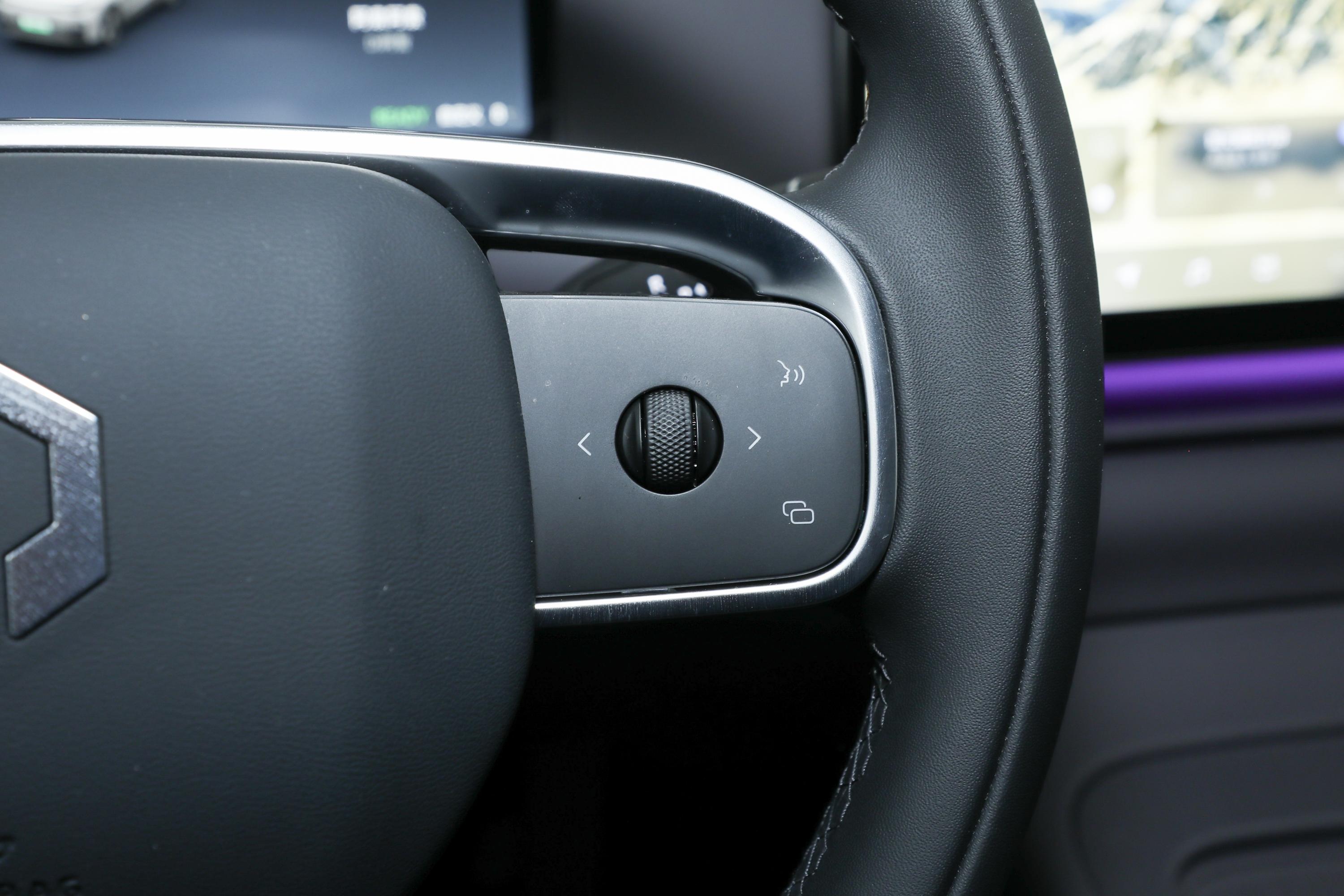 【零跑C10纯电版 530km 530激光雷达版右侧方向盘功能按键图片-汽车图片大全】-易车