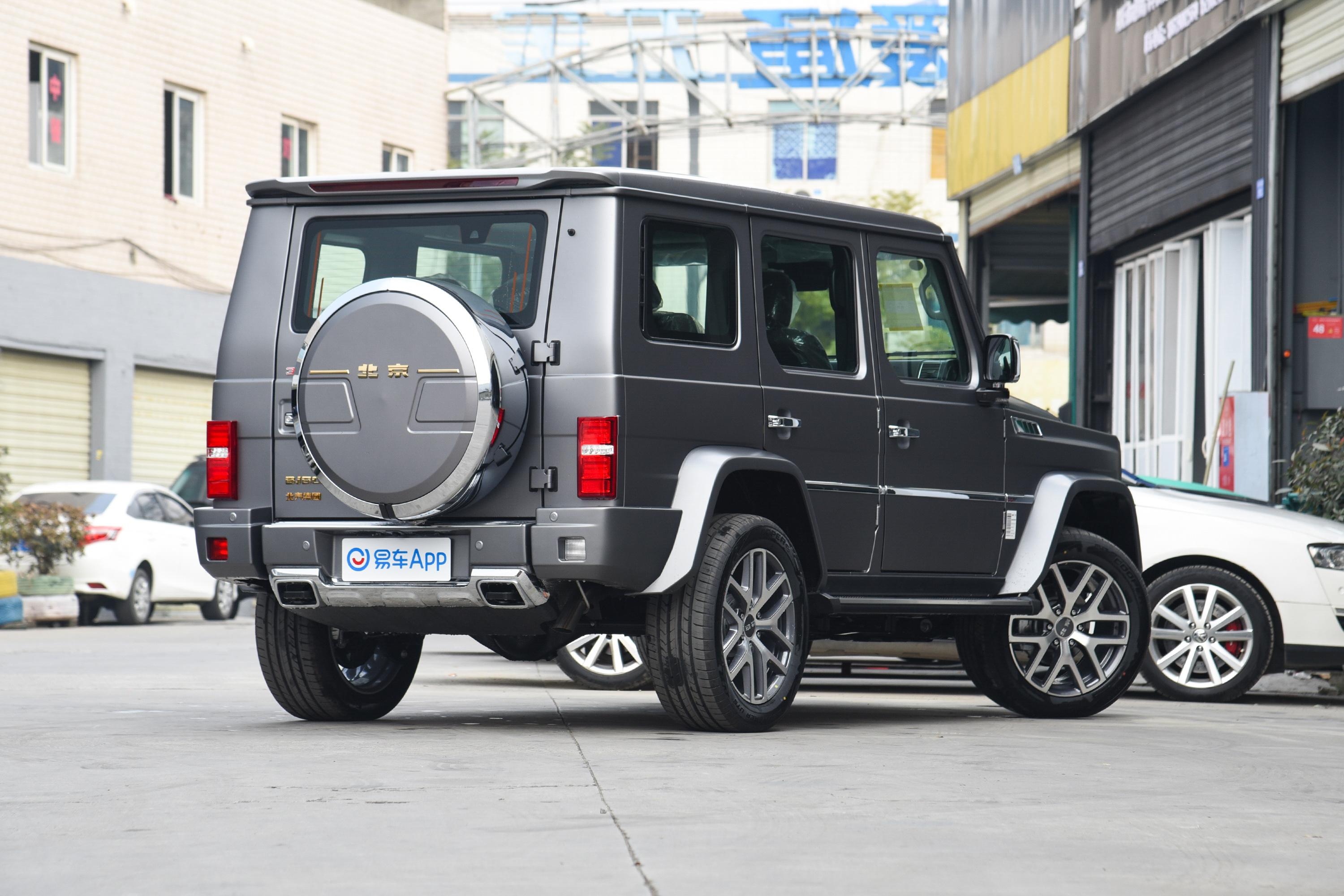 【北京越野BJ803.0T 至尊型侧后45度车头向右水平图片-汽车图片大全】-易车