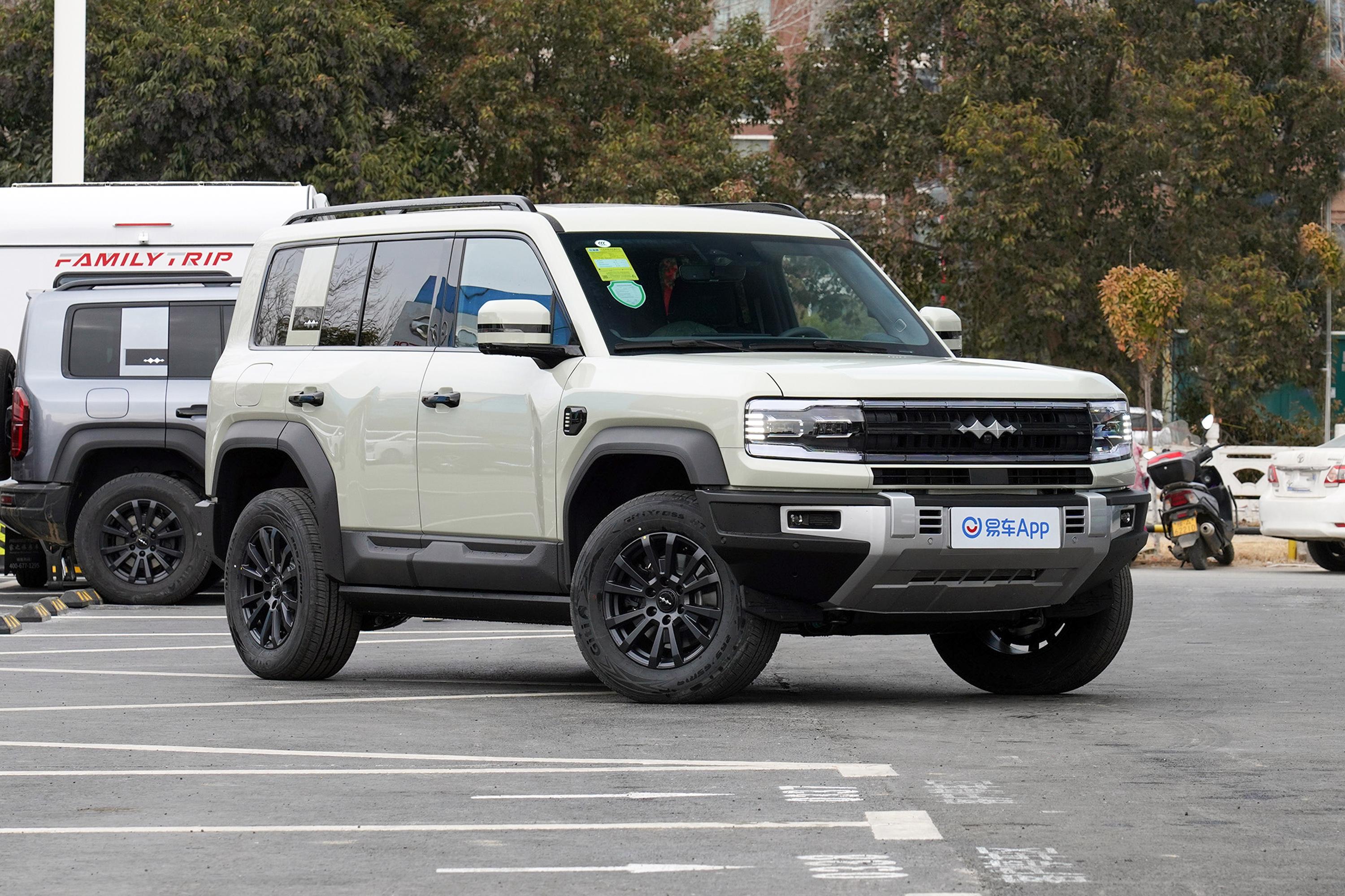 【豹51.5T 125km 领航版侧前45度车头向右水平图片-汽车图片大全】-易车