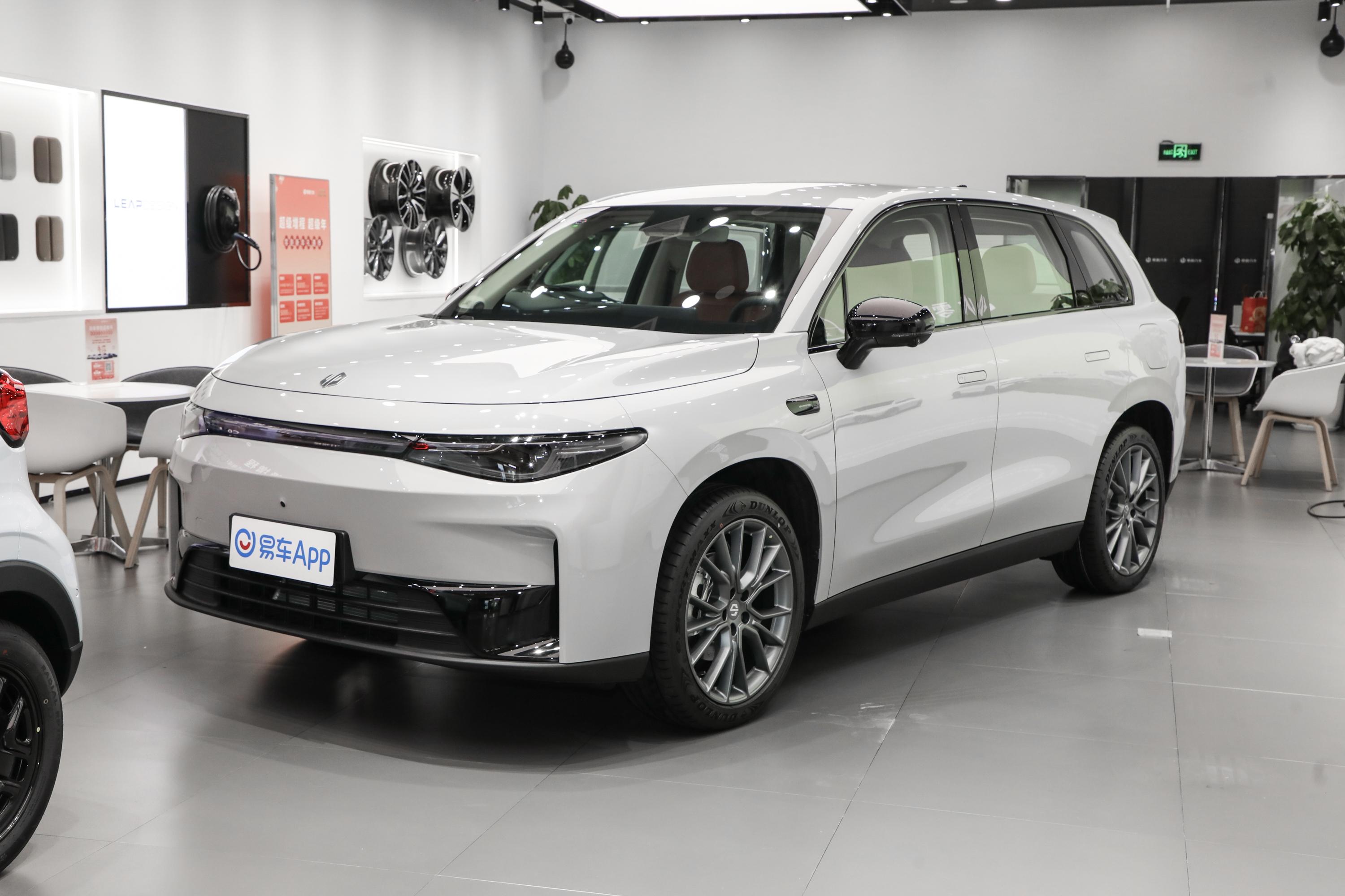 【零跑C10纯电版 530km 530舒享版侧前45度车头向左水平图片-汽车图片大全】-易车