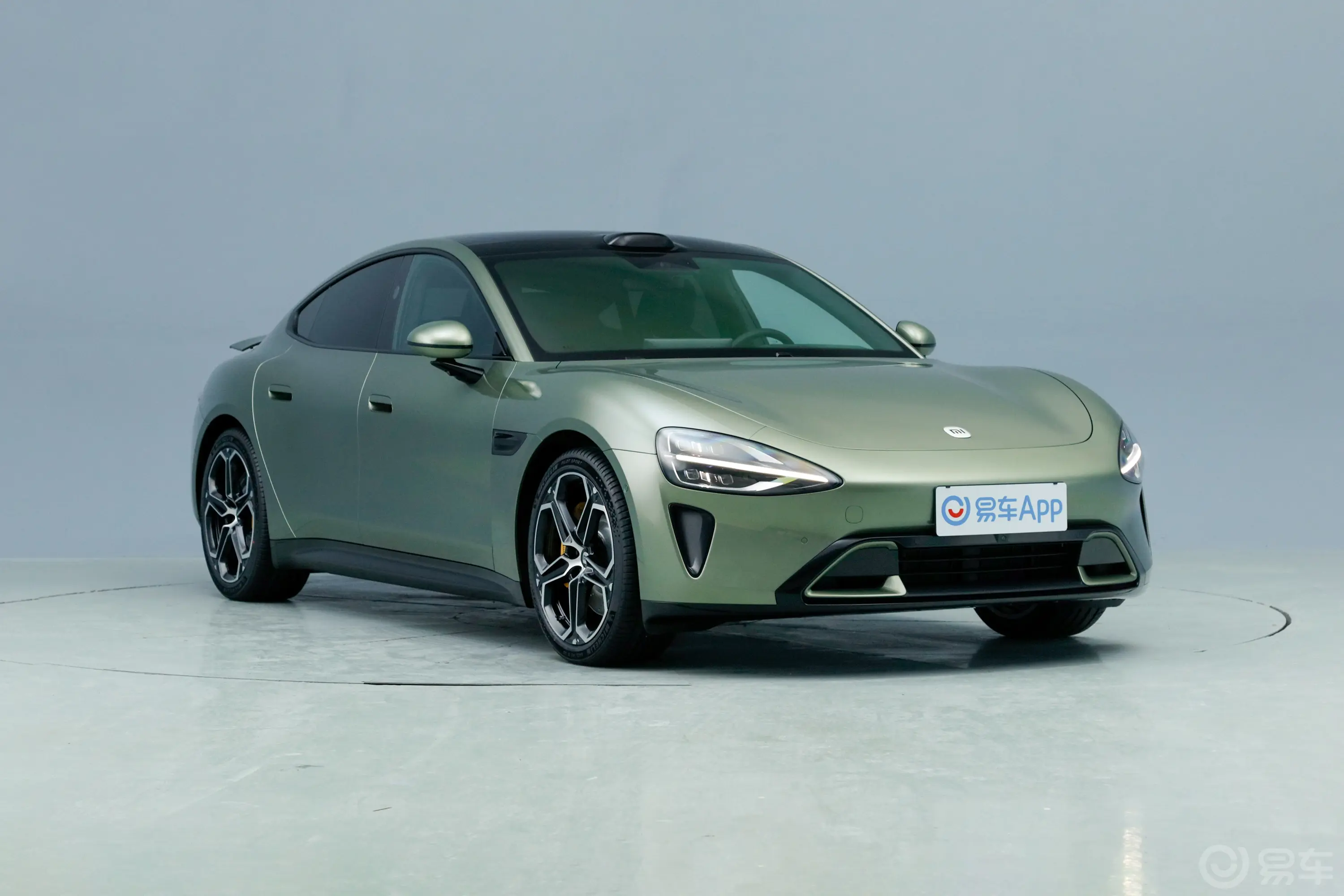 【小米SU7800km 四驱Max超长续航版侧前45度车头向右水平图片-汽车图片大全】-易车