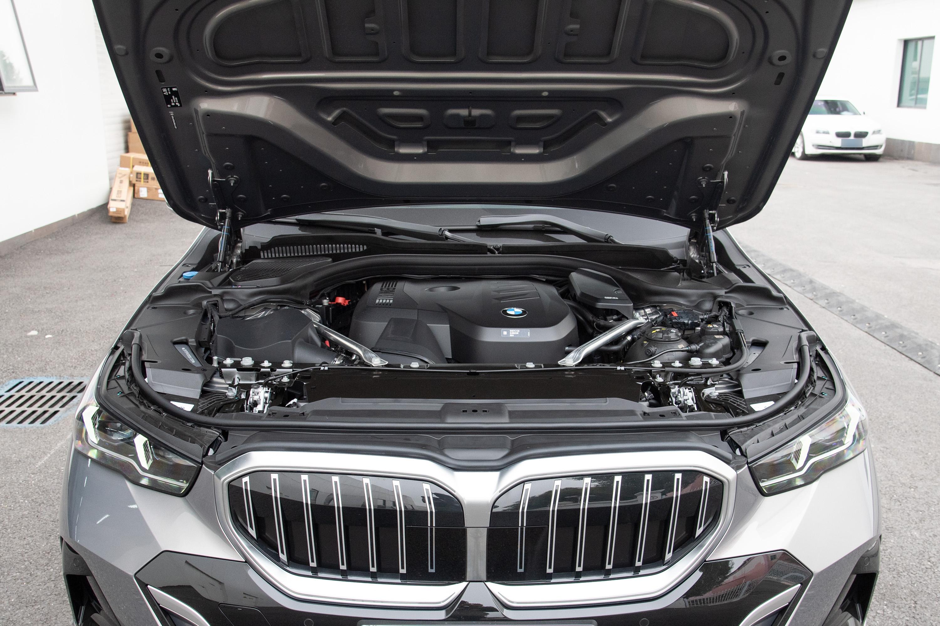 【宝马5系525Li M运动套装前舱整体图片-汽车图片大全】-易车