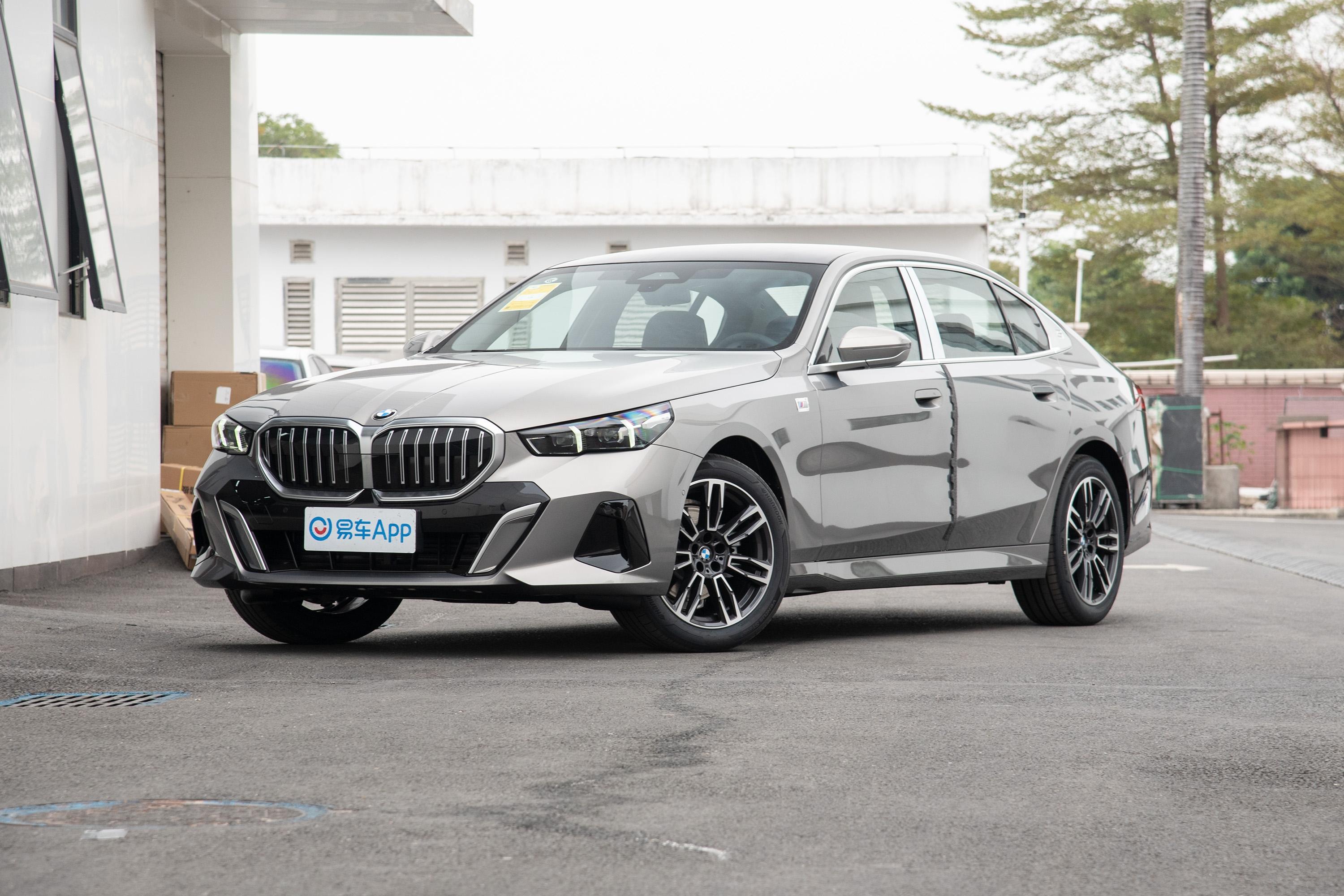 【宝马5系525Li M运动套装侧前45度车头向左水平图片-汽车图片大全】-易车