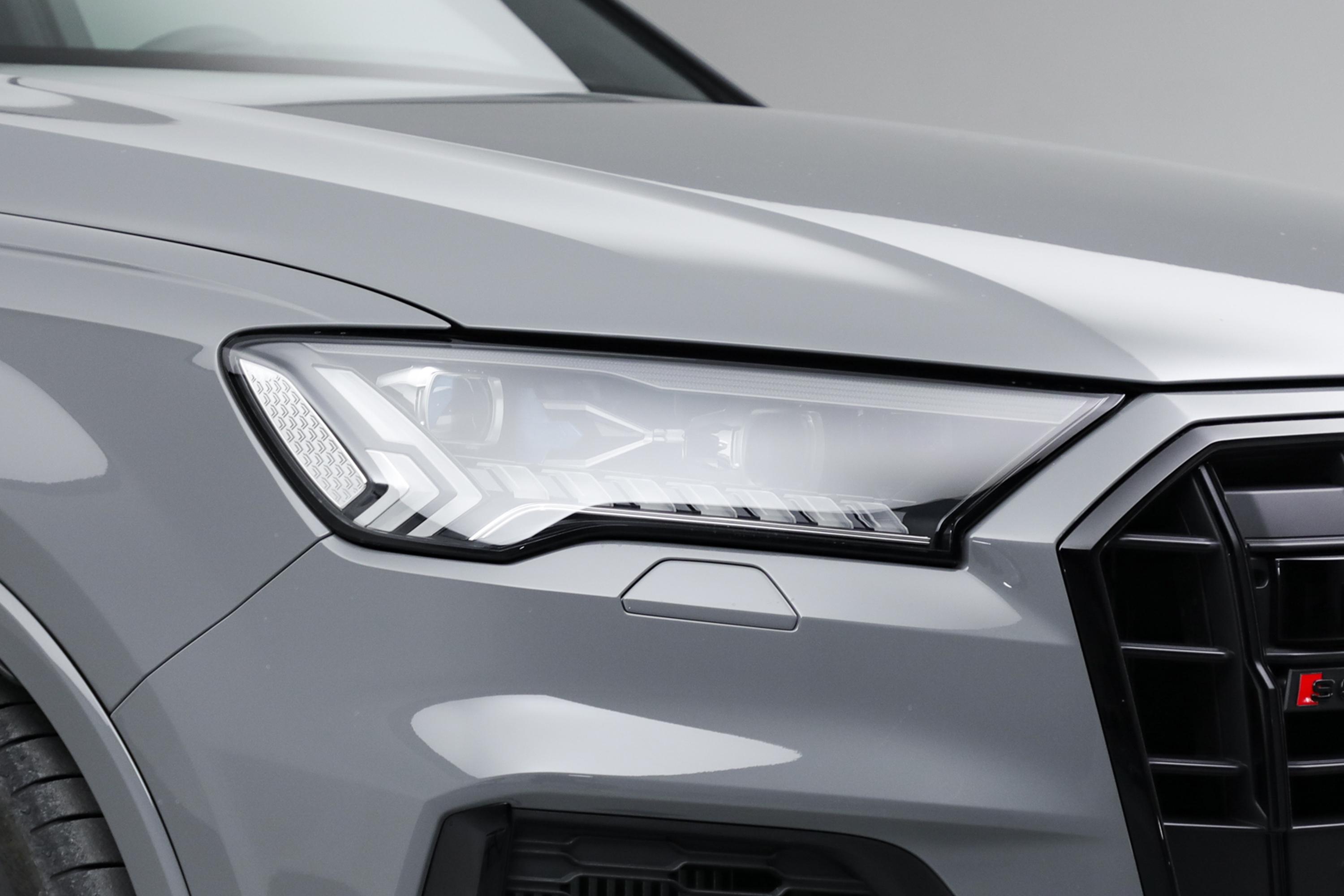 【奥迪SQ74.0T 暗夜骑士版外观灯组图片-汽车图片大全】-易车