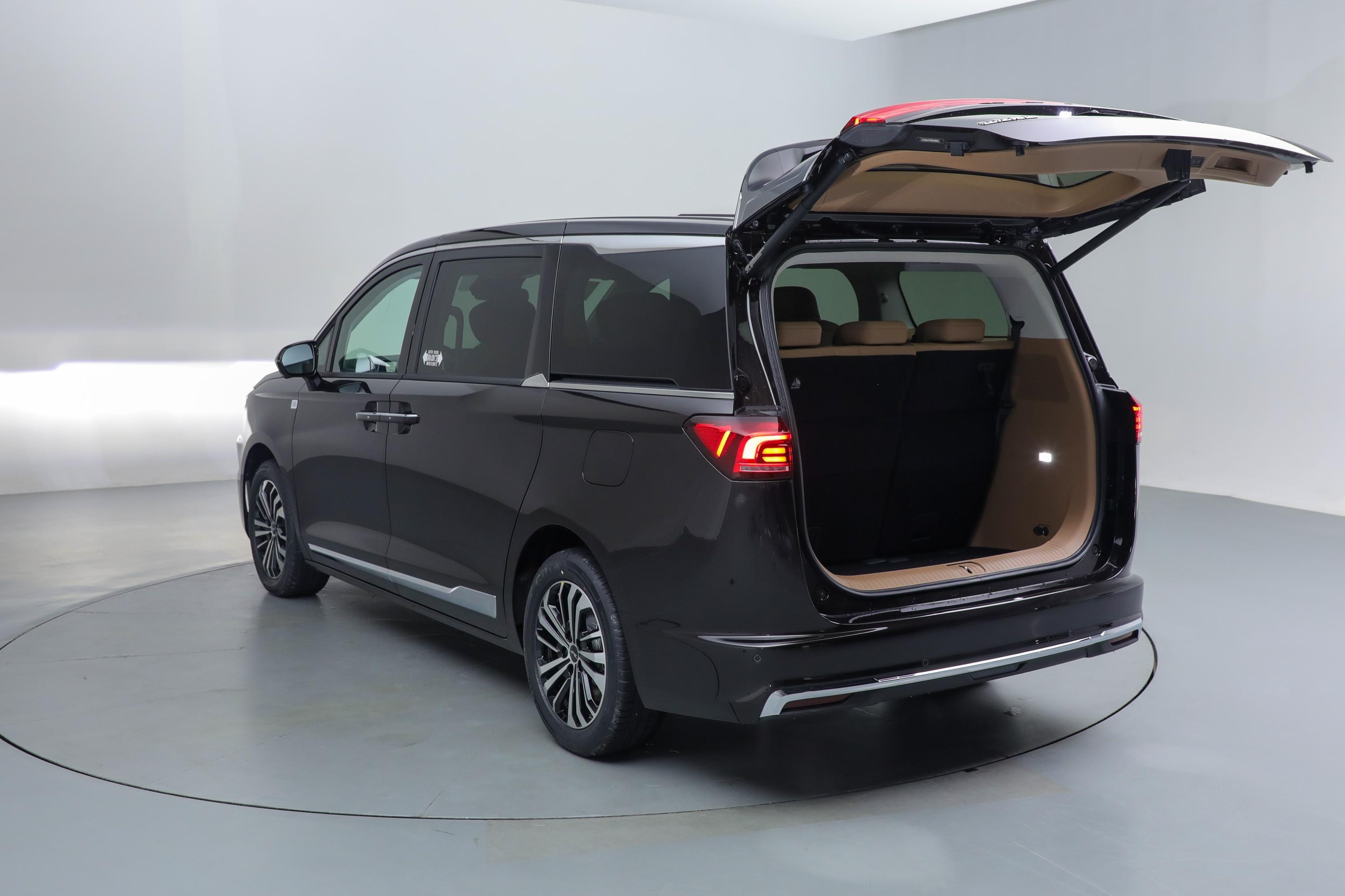 【瑞风RF8智聆版 2.0T 旗舰型后备厢开启45度侧拍图片-汽车图片大全】-易车