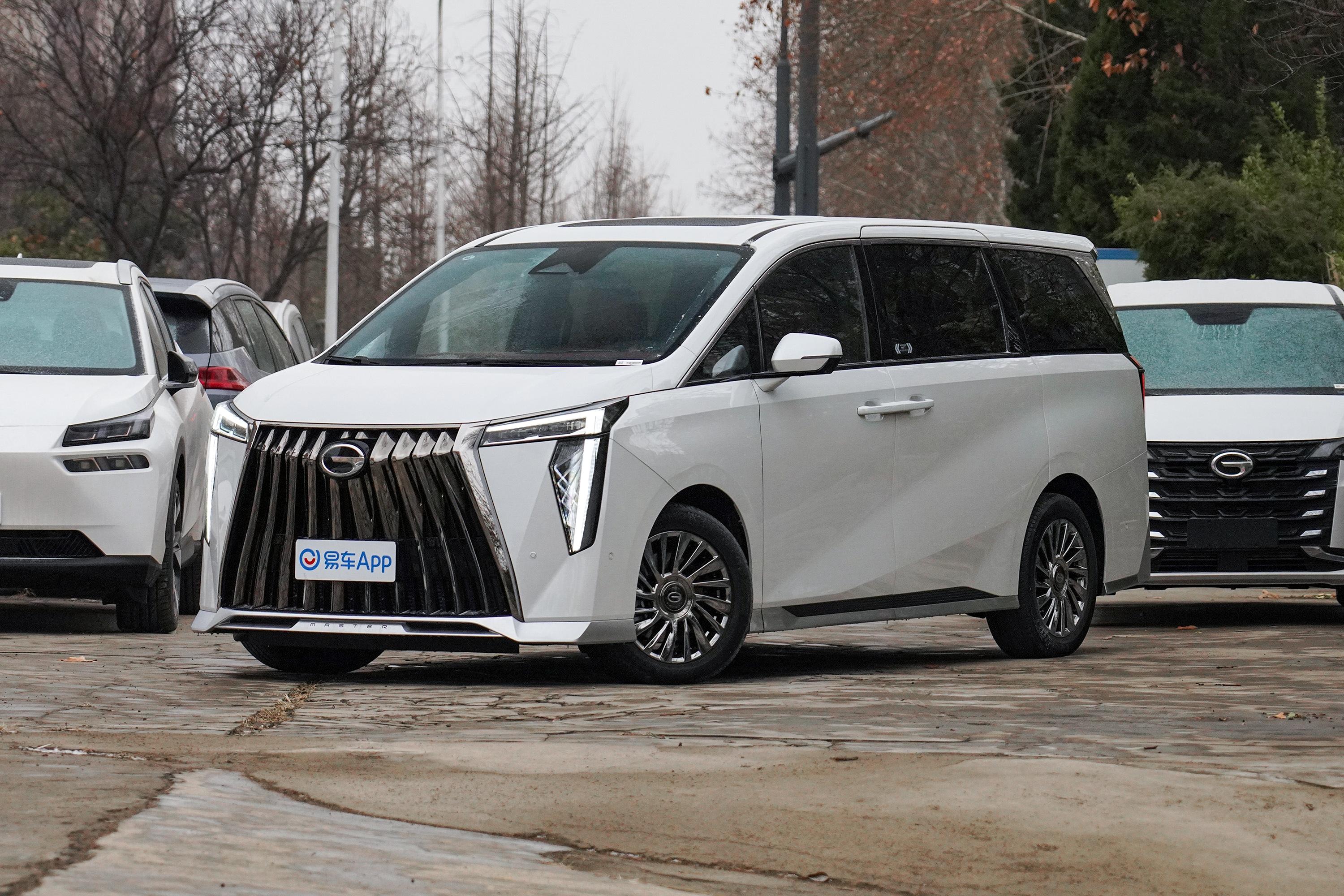 【传祺M8宗师系列 400T 先锋版 7座侧前45度车头向左水平图片-汽车图片大全】-易车