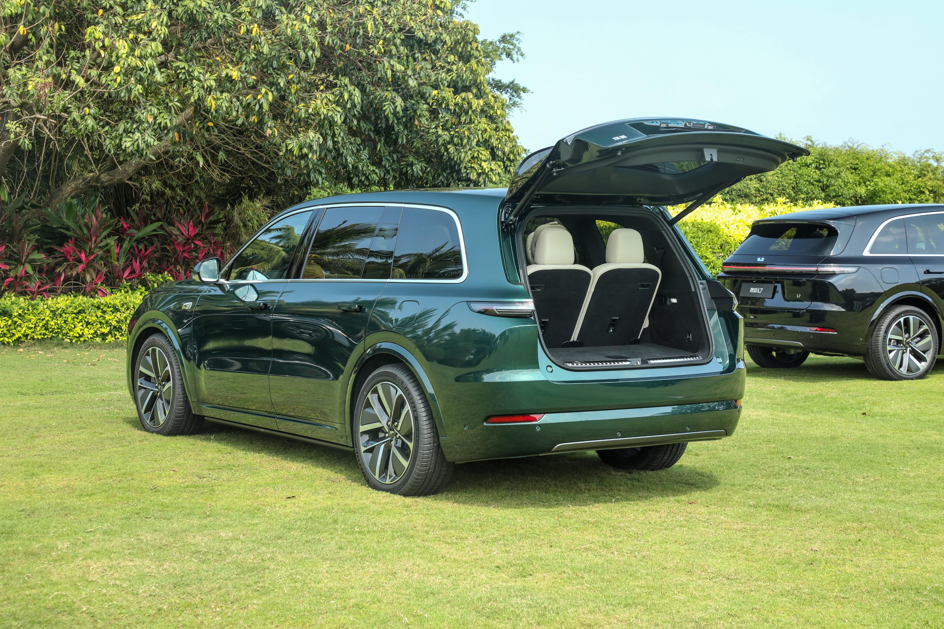 【理想L9L9 Ultra后备厢开启45度侧拍图片-汽车图片大全】-易车