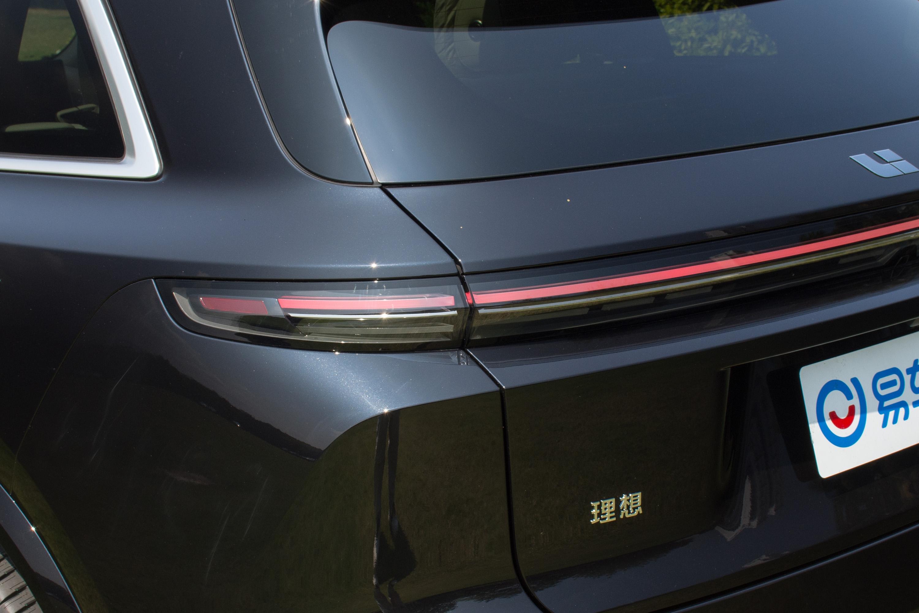 【理想L7L7 Ultra尾灯侧45度俯拍图片-汽车图片大全】-易车