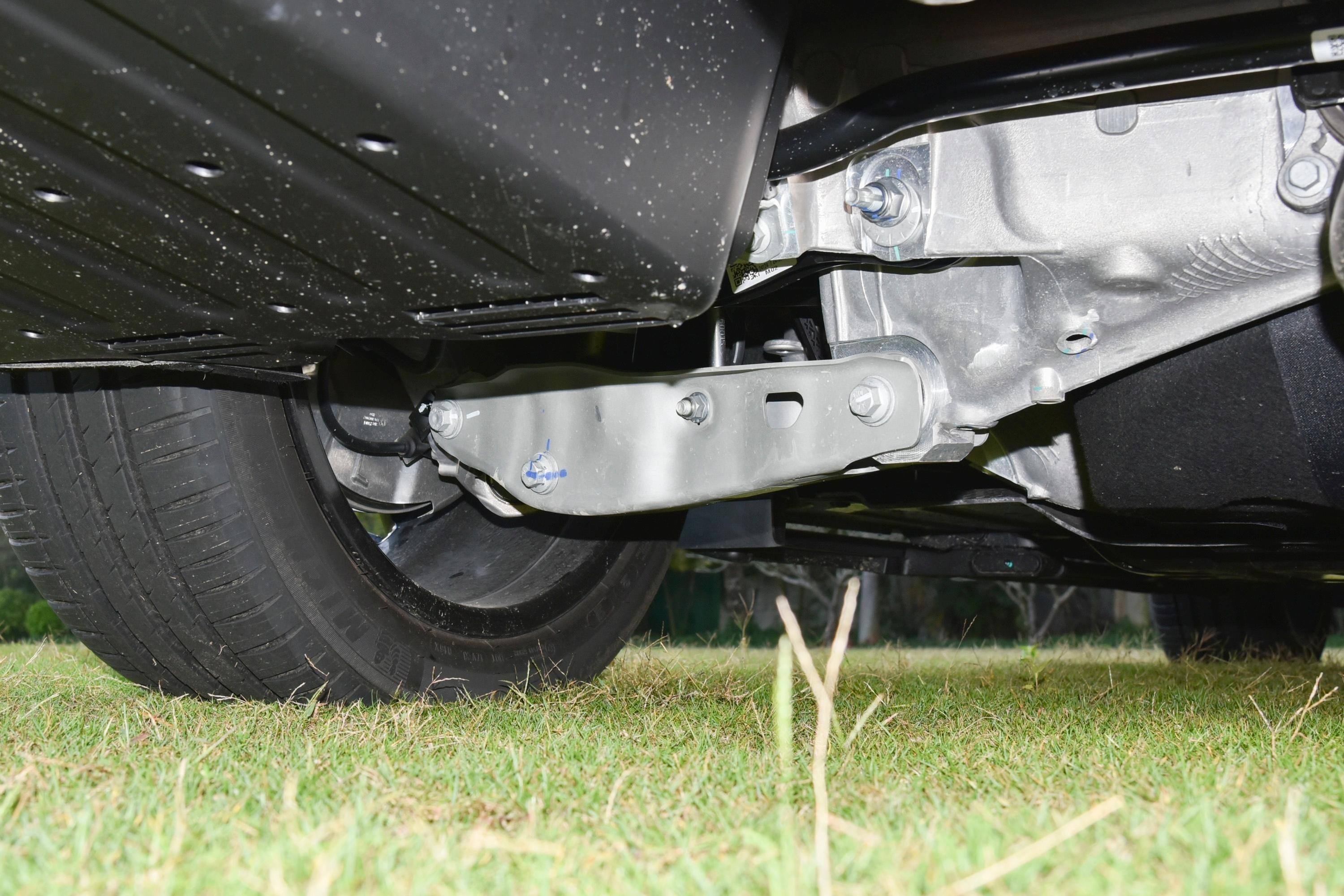 【理想L9L9 Ultra动力底盘图片-汽车图片大全】-易车