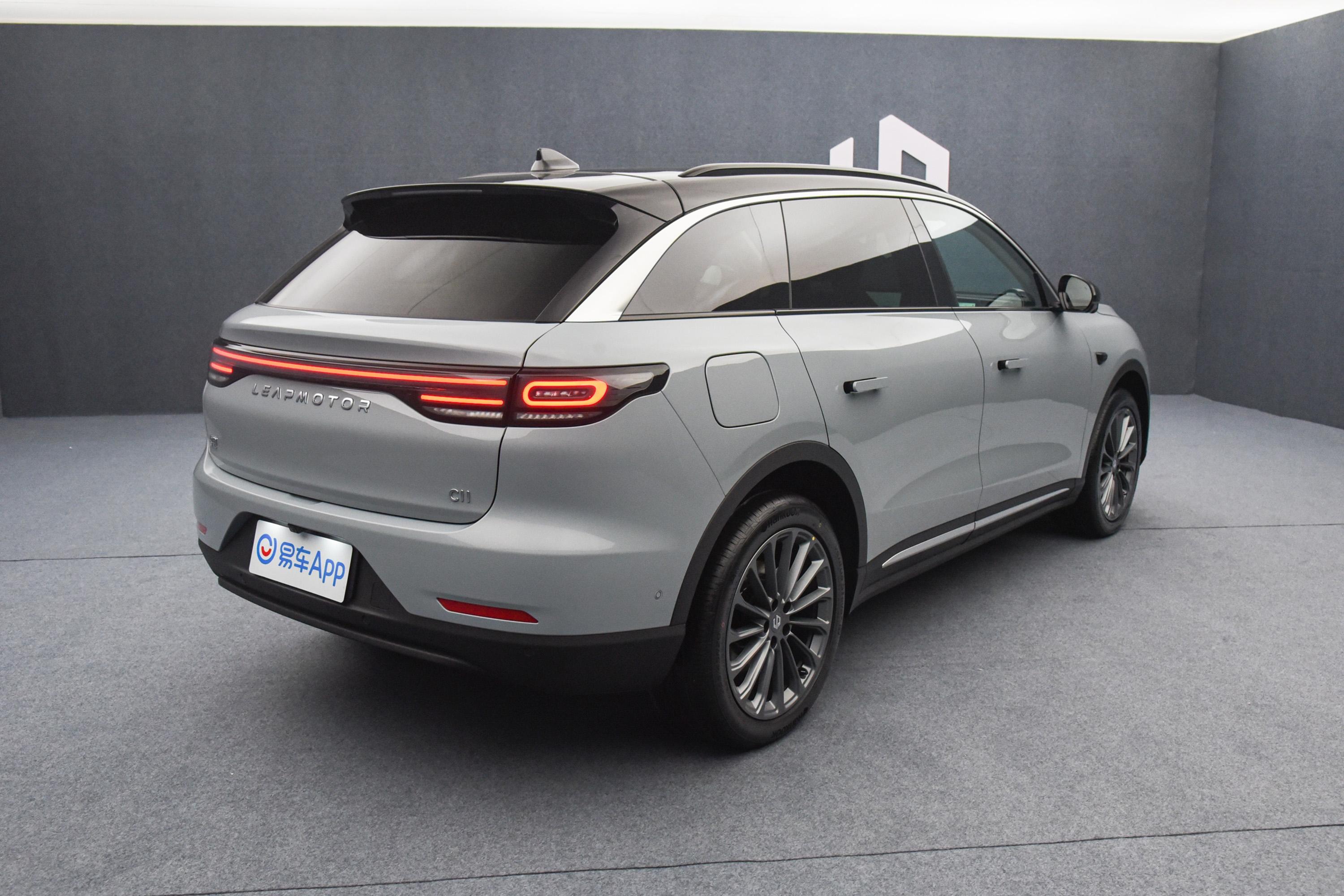 【零跑C11 增程版300km 300尊享版侧后45度车头向右水平图片-汽车图片大全】-易车