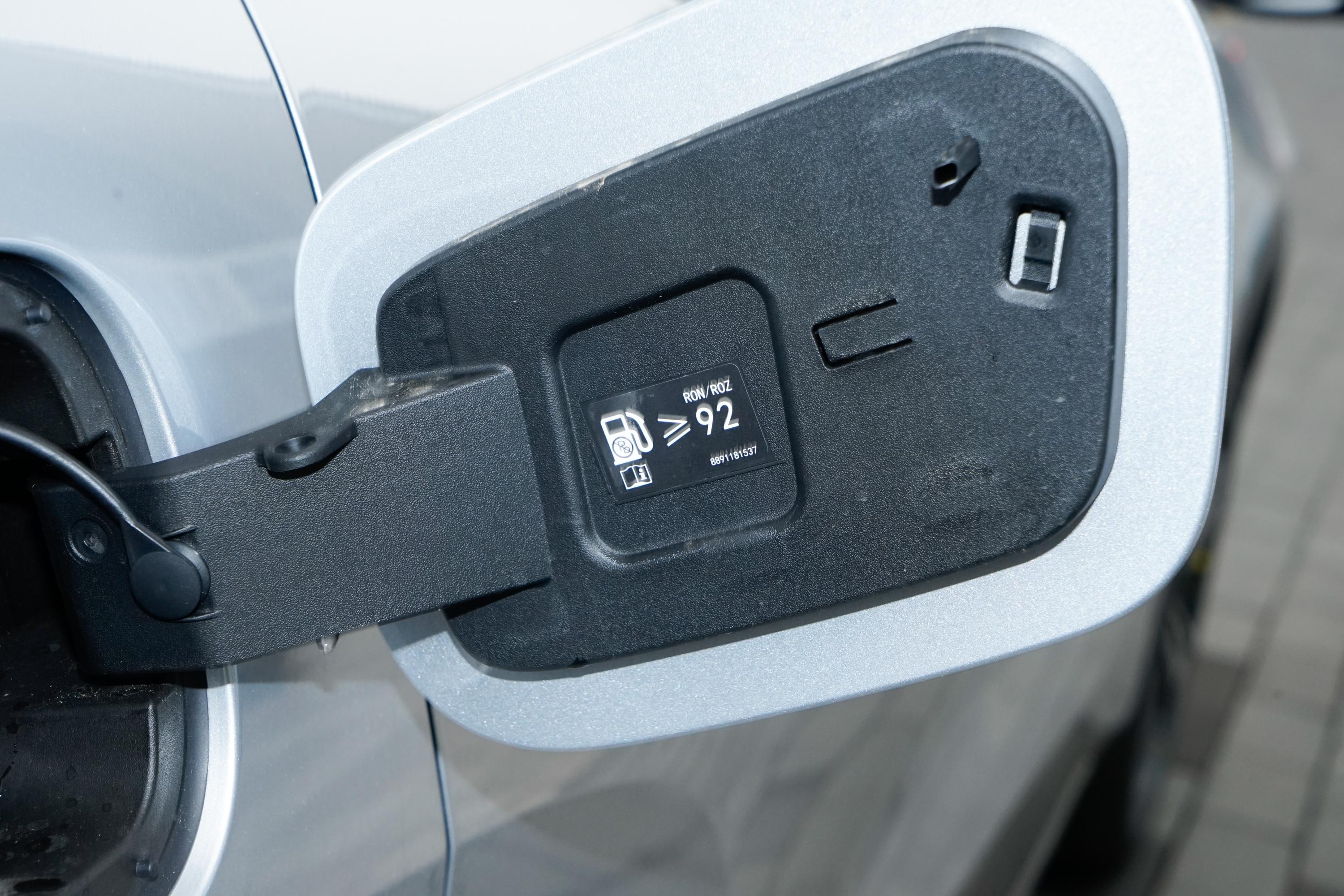 【银河L7龙腾版 1.5T 115km MAX动力底盘图片-汽车图片大全】-易车