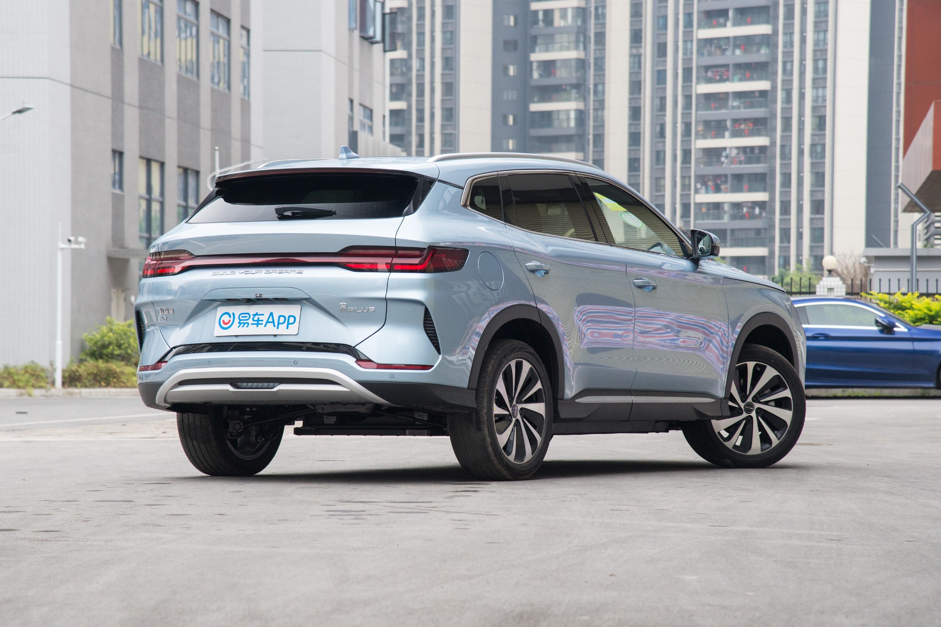 【宋PLUSEV 荣耀版 520km 豪华型侧后45度车头向右水平图片-汽车图片大全】-易车