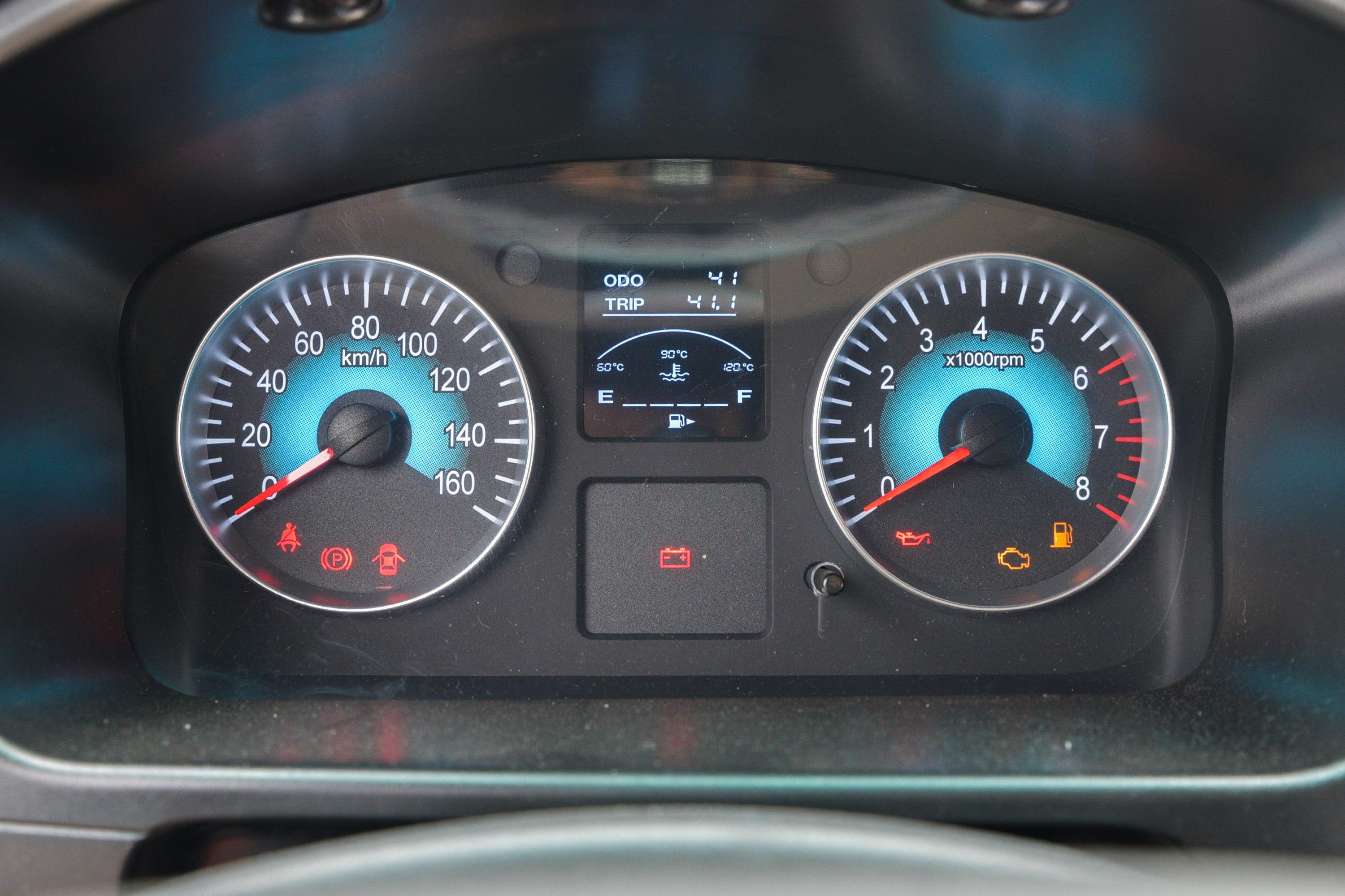 【金杯新海狮X30L1.5L 客车财富空调版 6座仪表盘图片-汽车图片大全】-易车