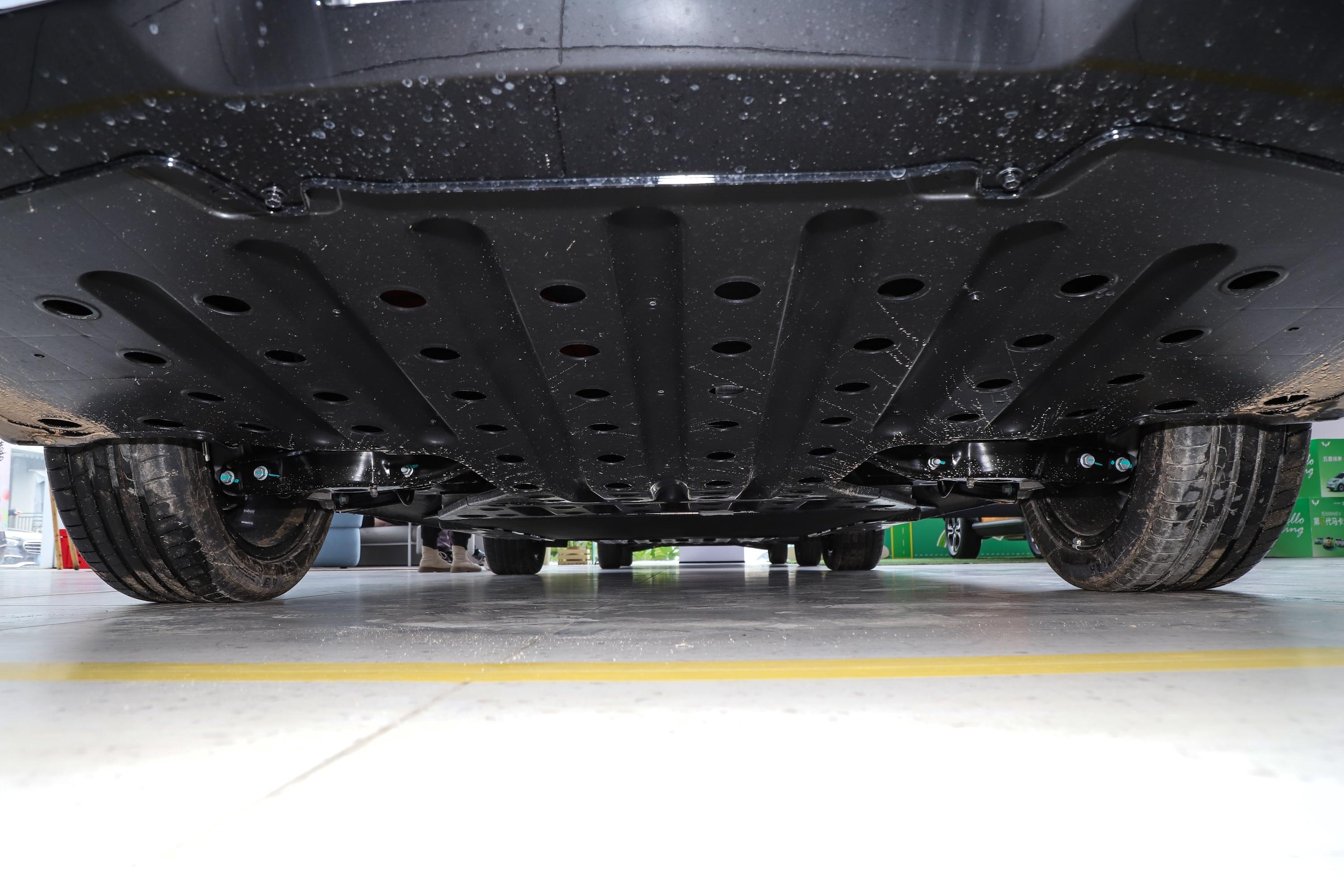 【五菱星光共创版·纯电 510km 100kW后悬架整体图片-汽车图片大全】-易车