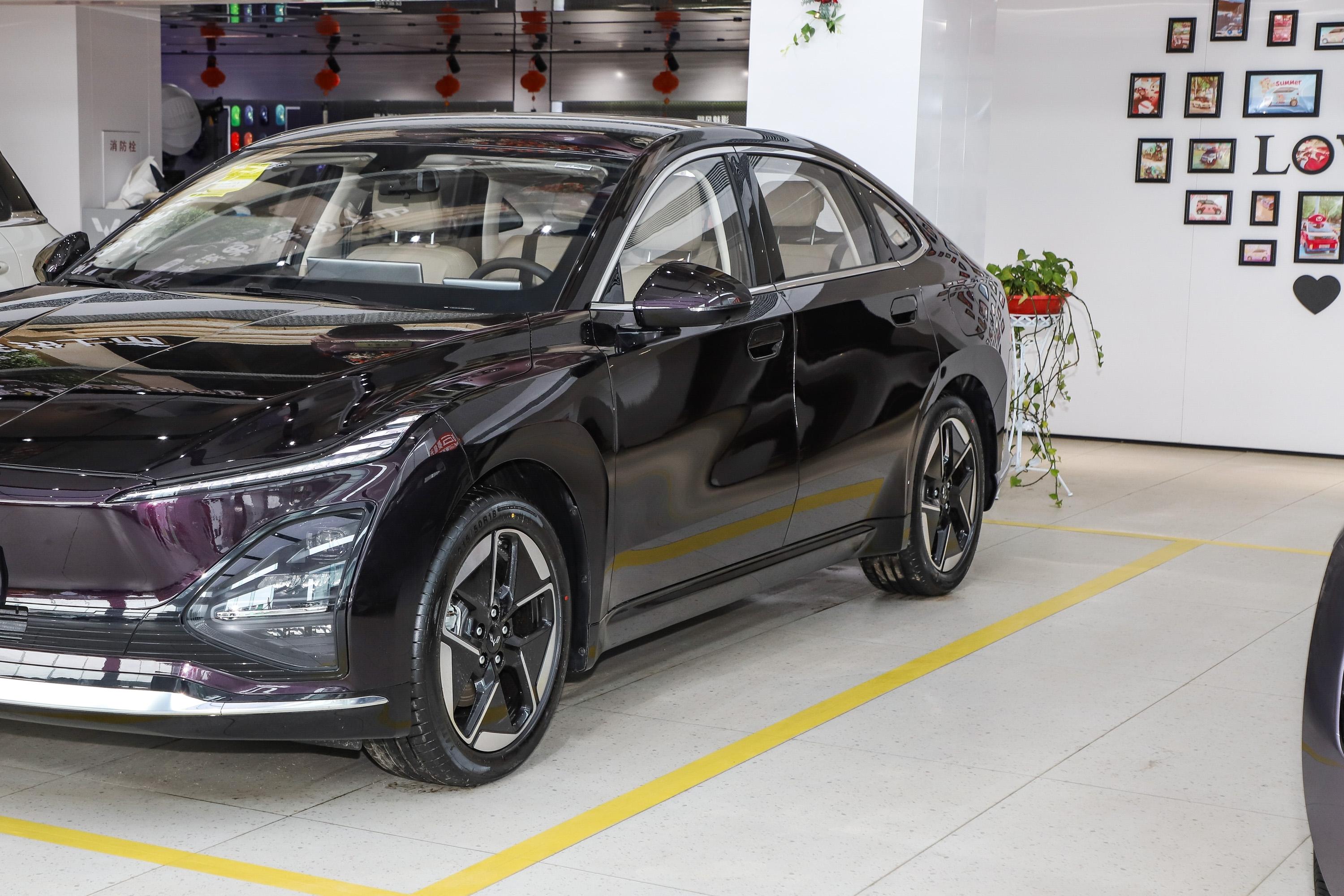 【五菱星光共创版·纯电 510km 100kW外观细节图片-汽车图片大全】-易车