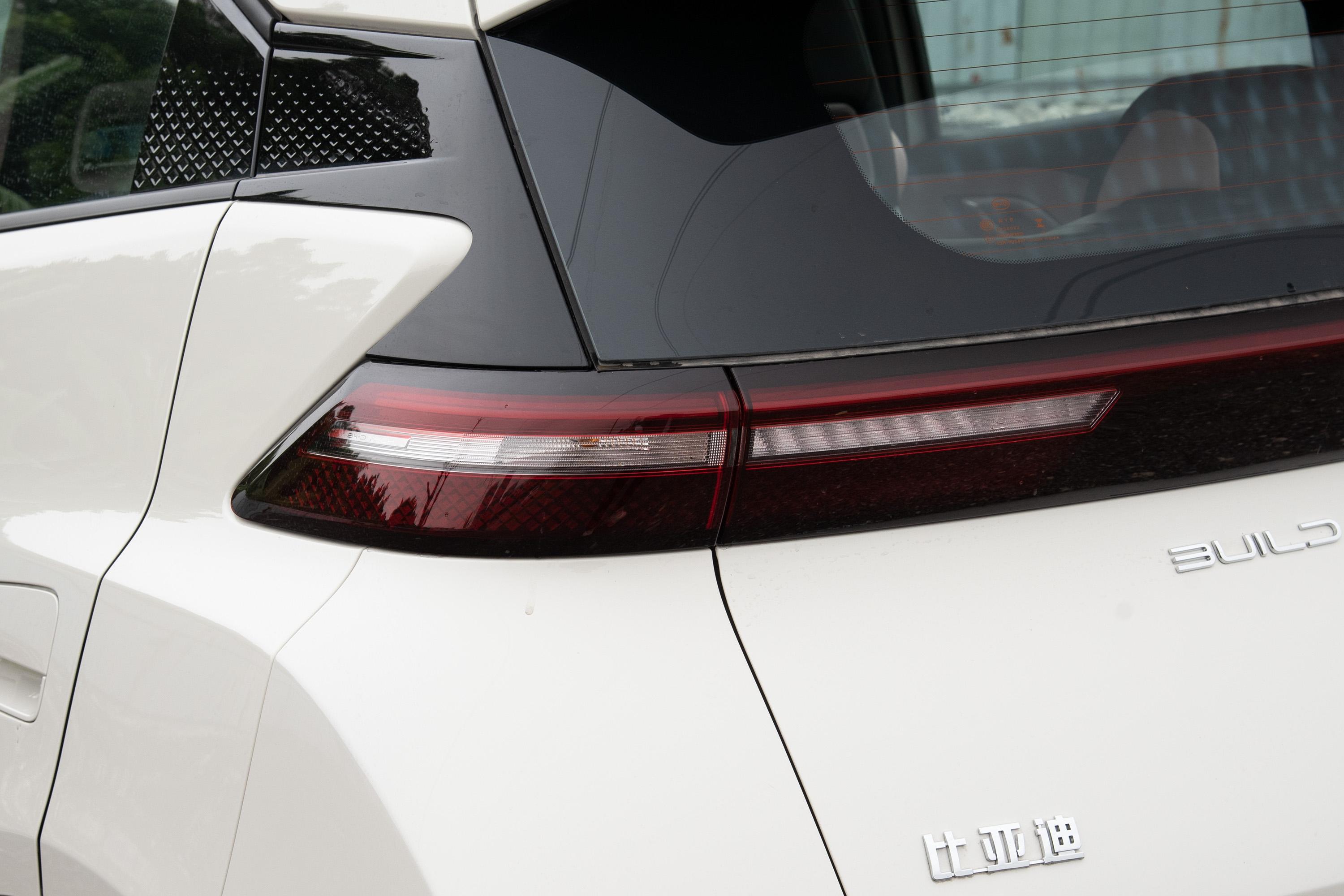 【海鸥荣耀版 305km 自由版尾灯侧45度俯拍图片-汽车图片大全】-易车