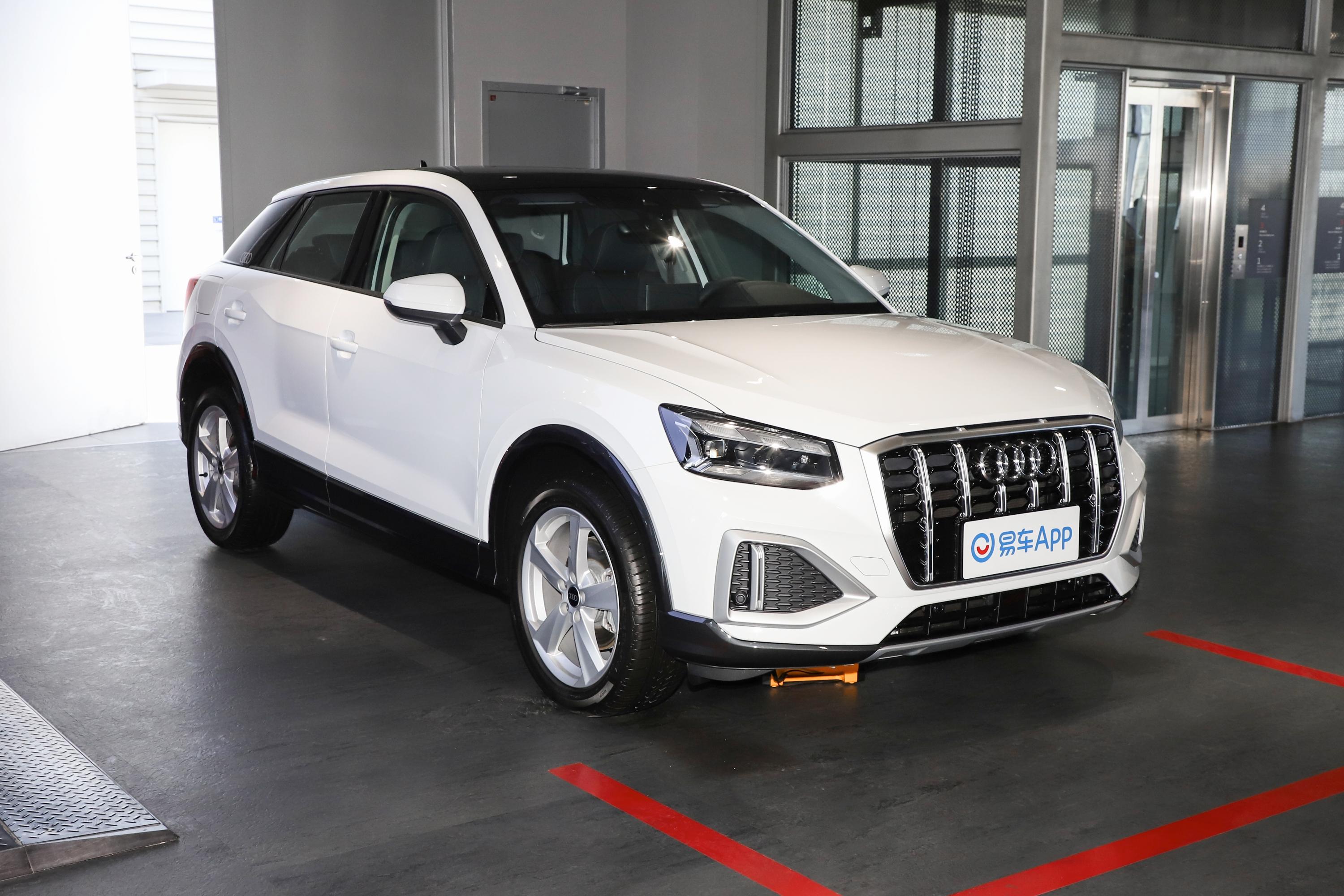 【奥迪Q2L35 TFSI 进取致雅型侧前45度车头向右水平图片-汽车图片大全】-易车