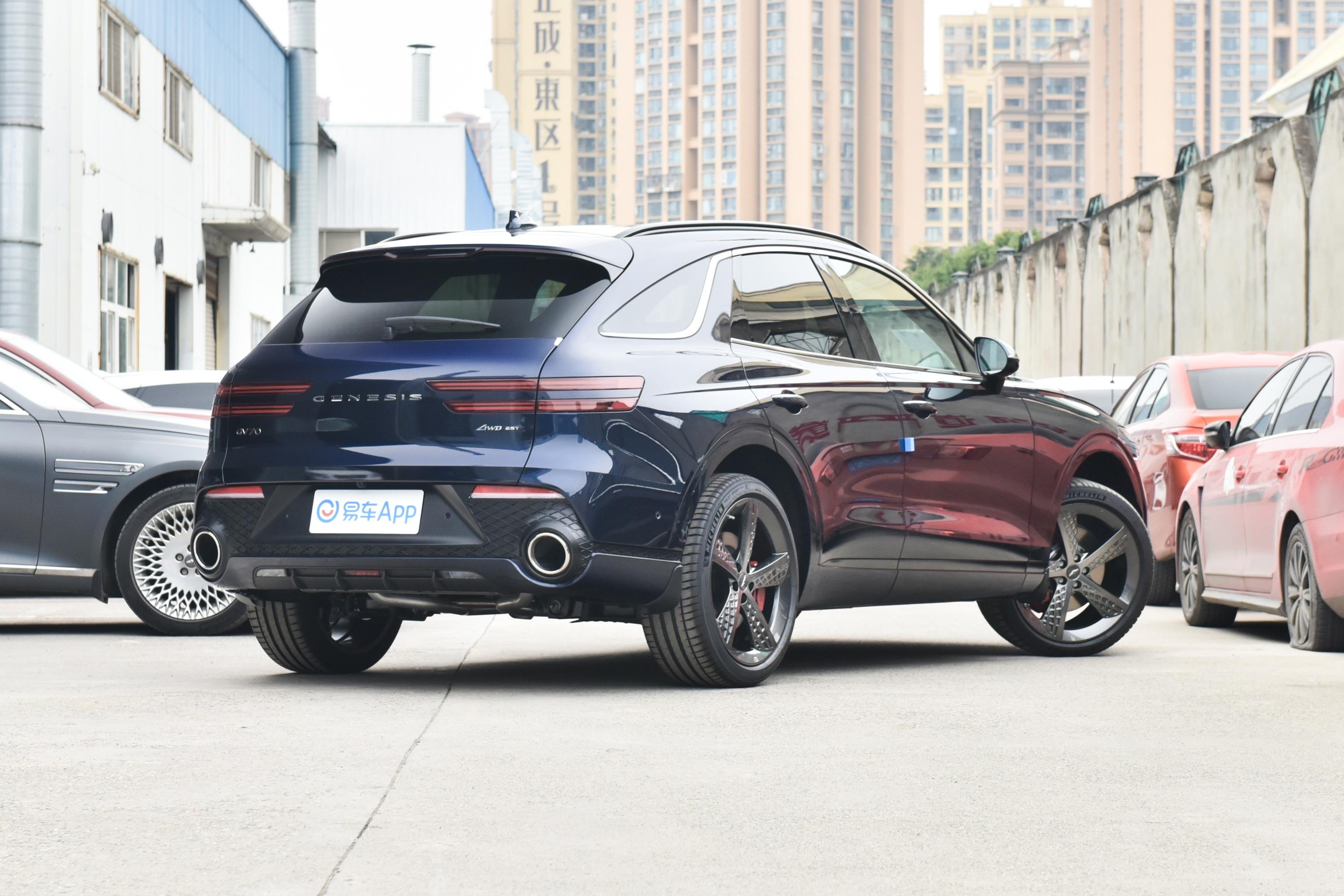 【捷尼赛思GV702.5T 四驱旗舰版侧后45度车头向右水平图片-汽车图片大全】-易车