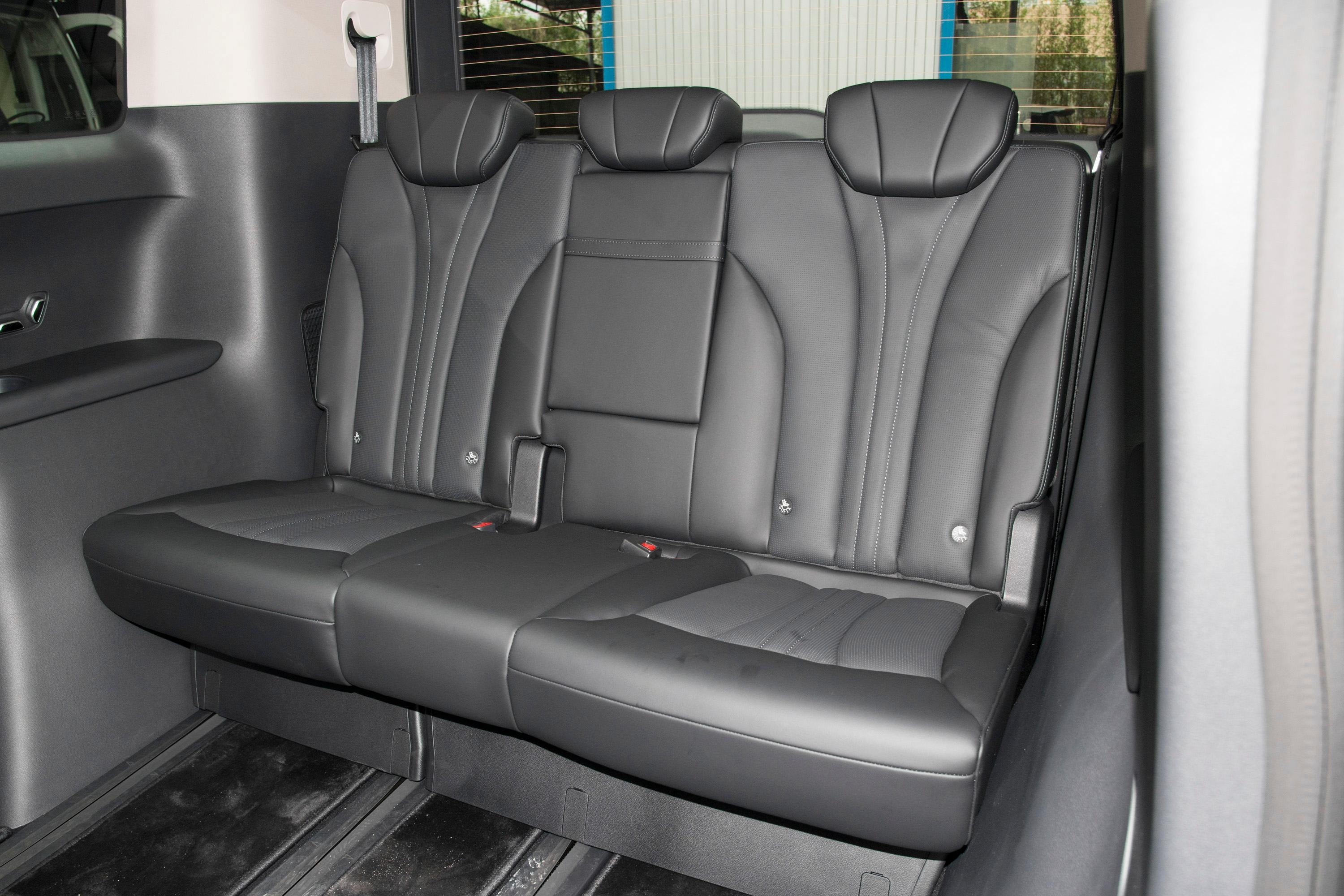 【红旗HQ9 PHEV2.0T 73km 旗舰版第三排座椅图片-汽车图片大全】-易车