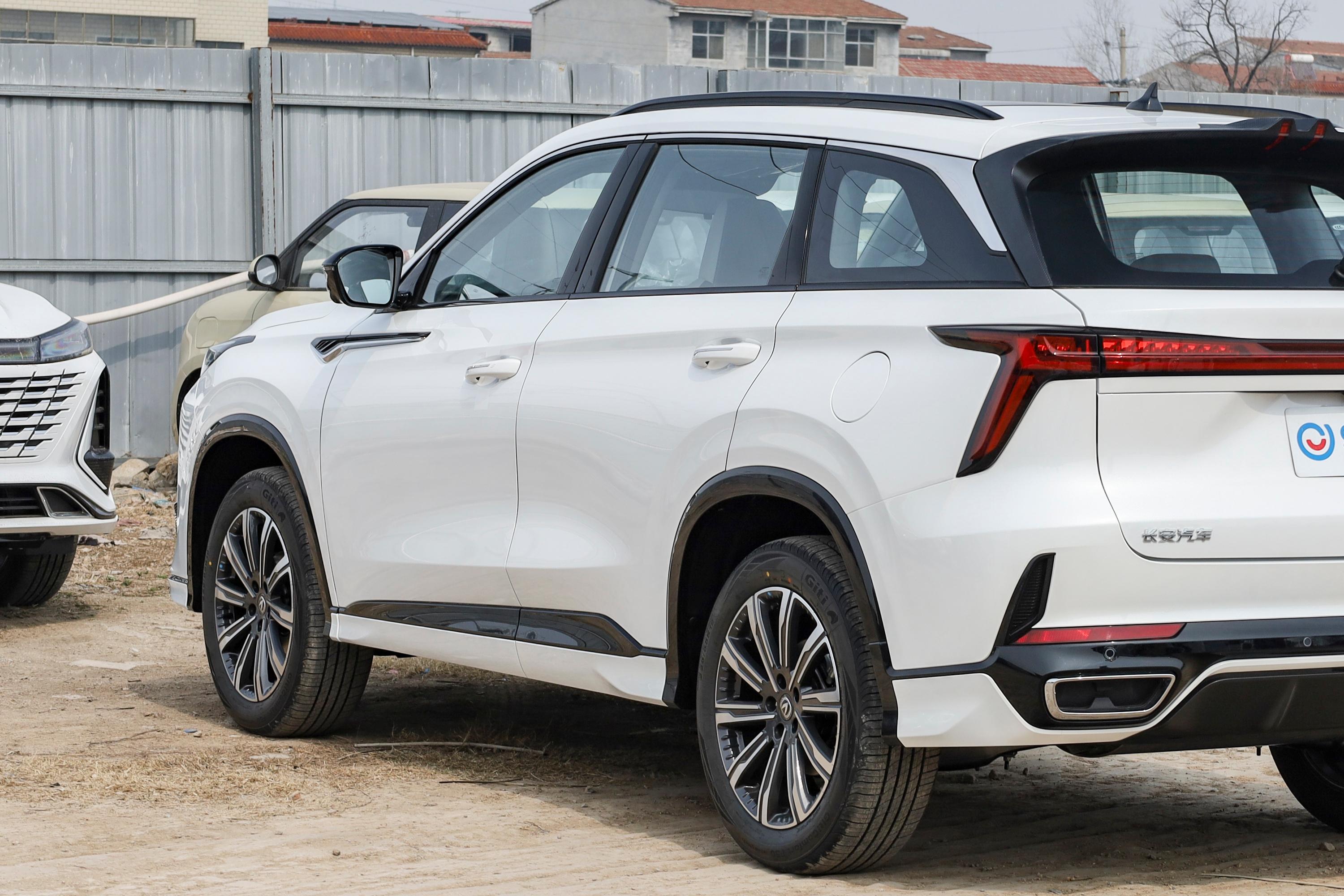 【长安CS75PLUS第三代 冠军版 1.5T 智驾劲航型外观细节图片-汽车图片大全】-易车