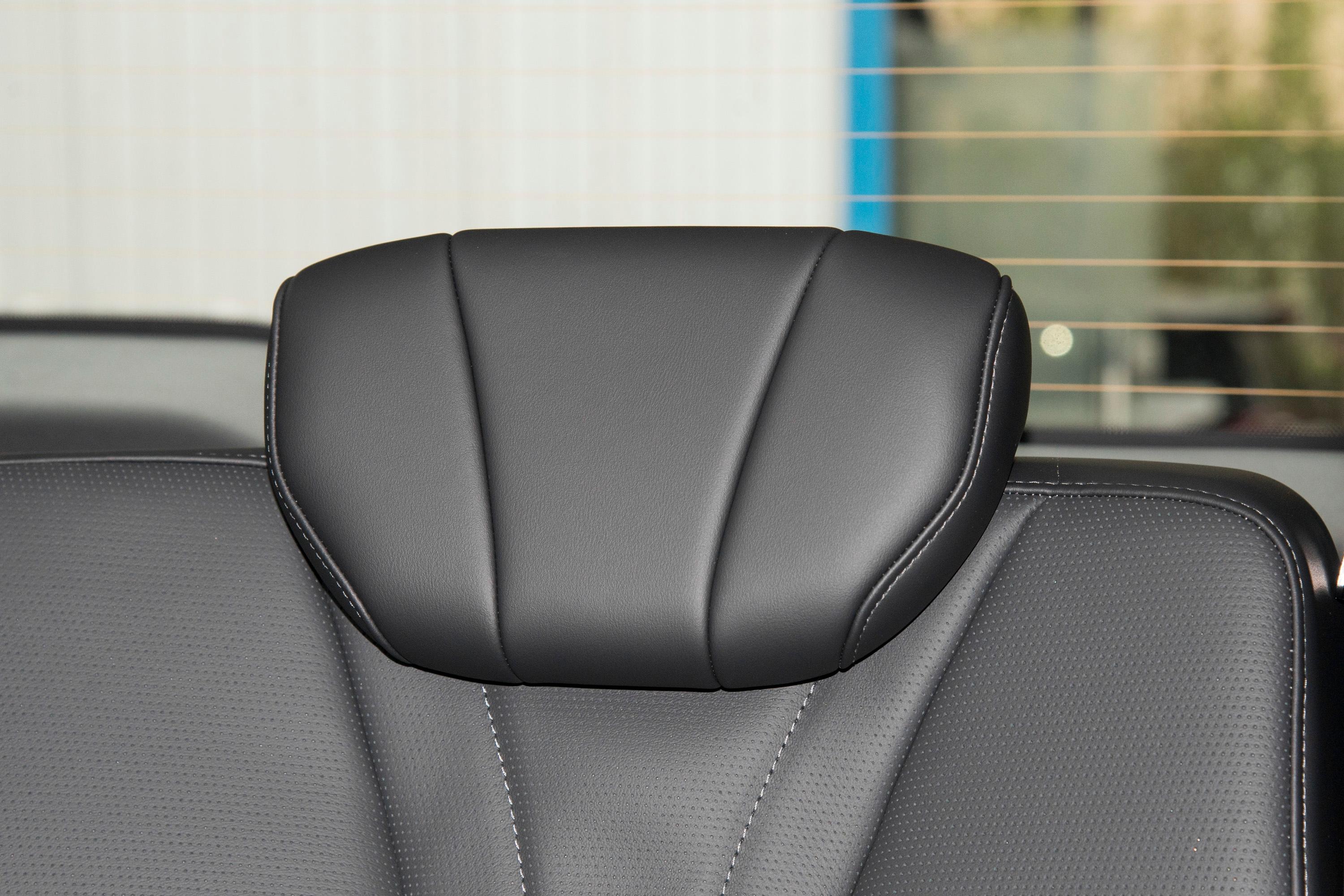 【红旗HQ9 PHEV2.0T 73km 旗舰版后排空间图片-汽车图片大全】-易车