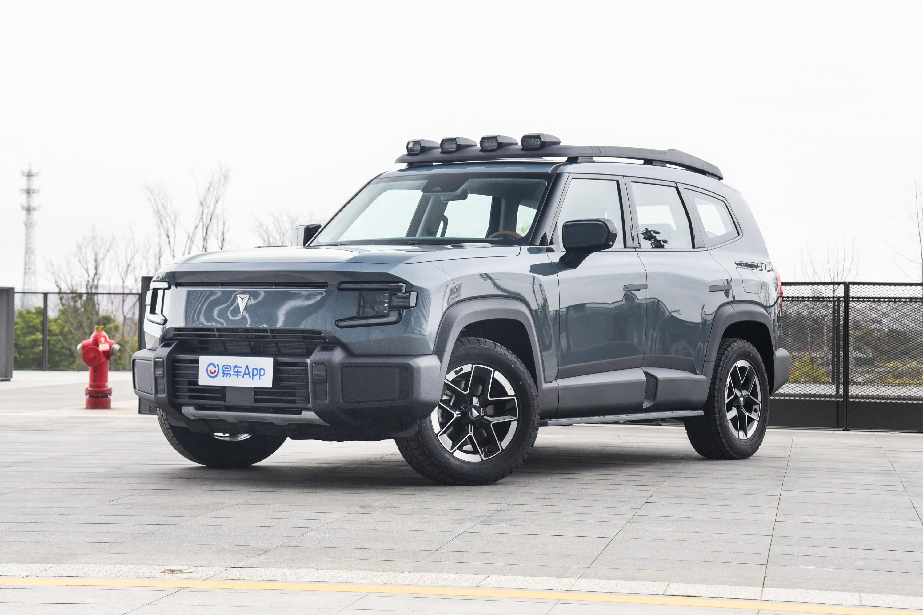 【深蓝G318174km 四驱空悬版侧前45度车头向左水平图片-汽车图片大全】-易车