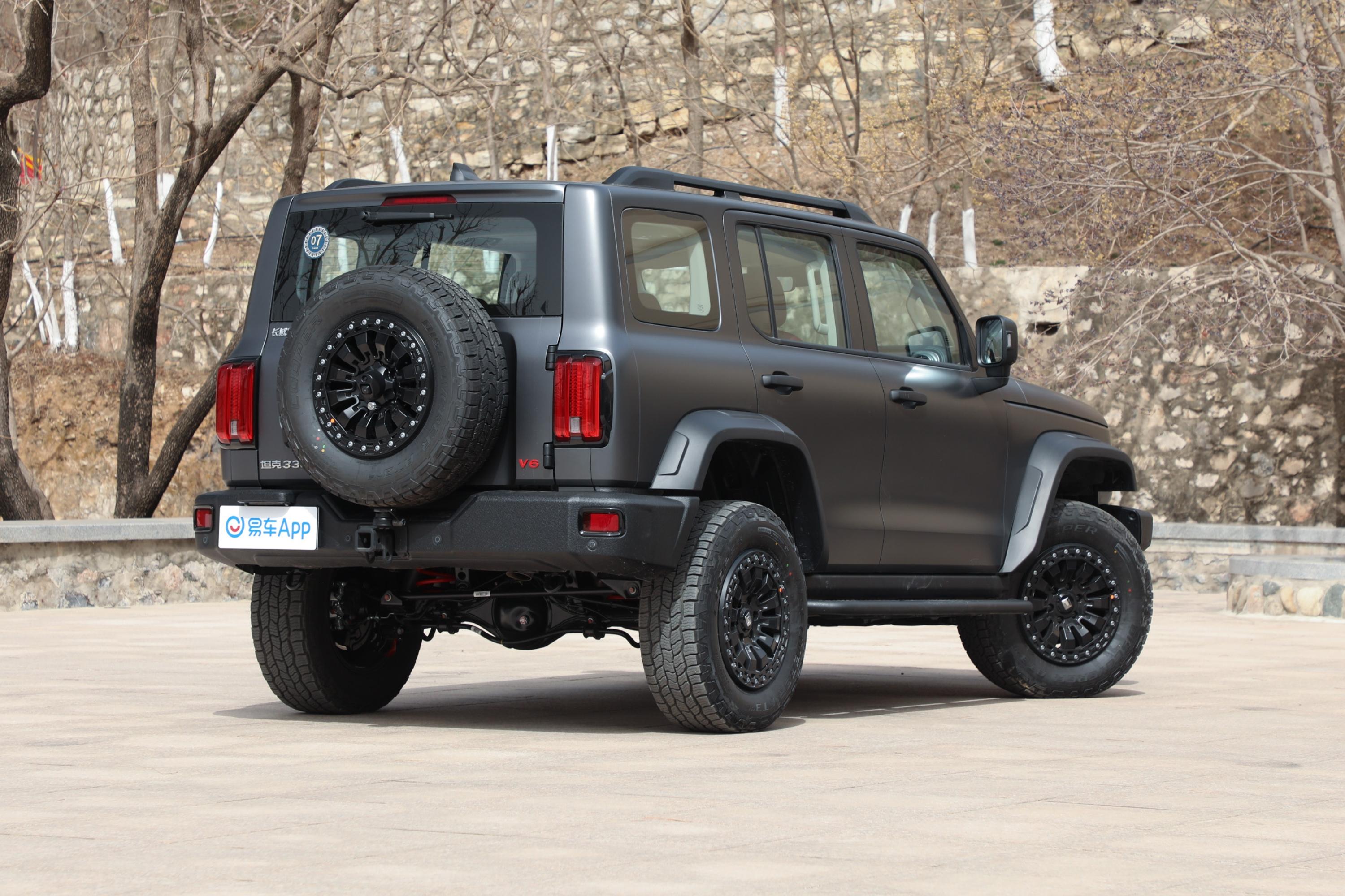 【坦克300330 3.0T V6侧后45度车头向右水平图片-汽车图片大全】-易车