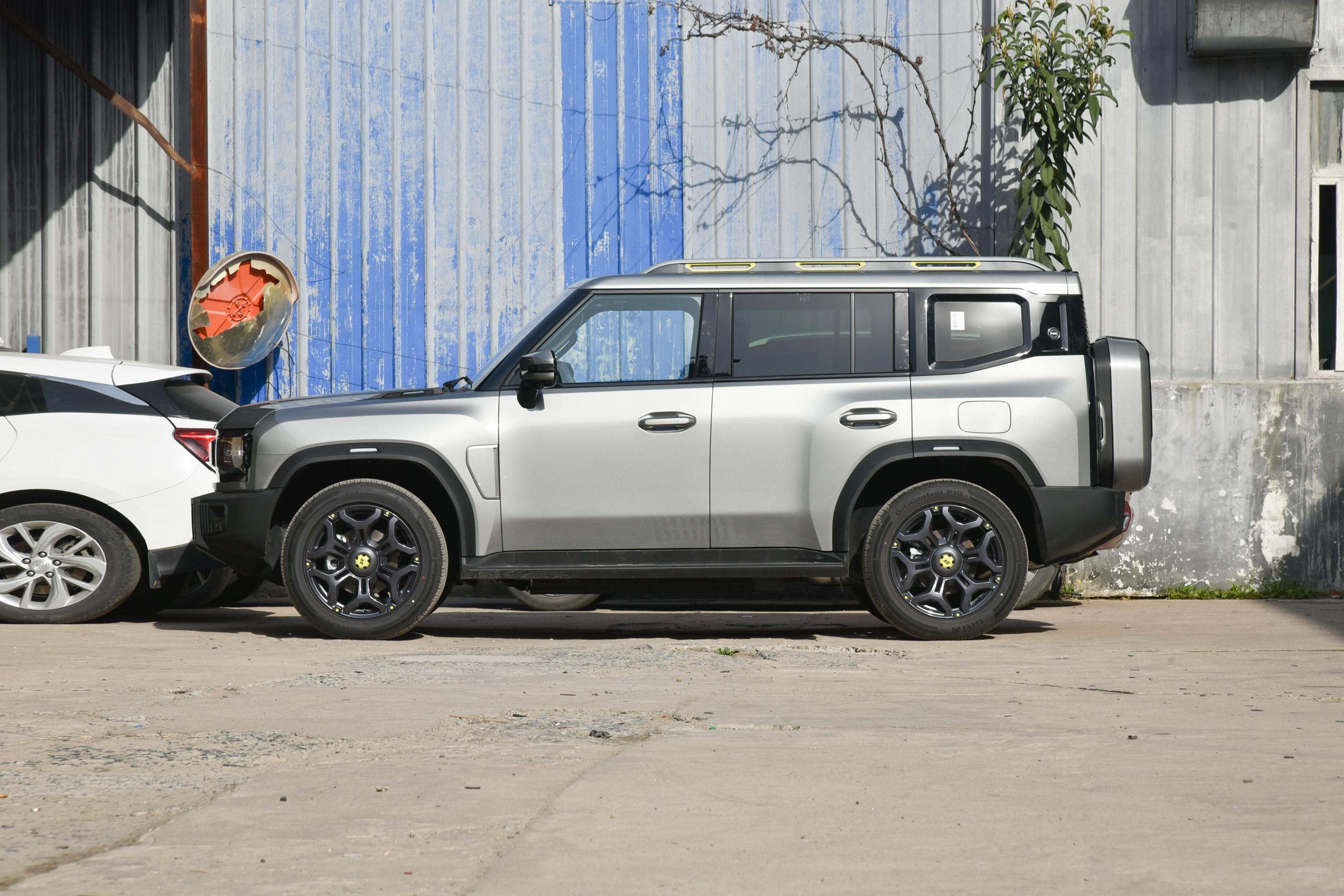 【山海T21.5T 208km 前驱山野版 5座正侧车头向左水平图片-汽车图片大全】-易车