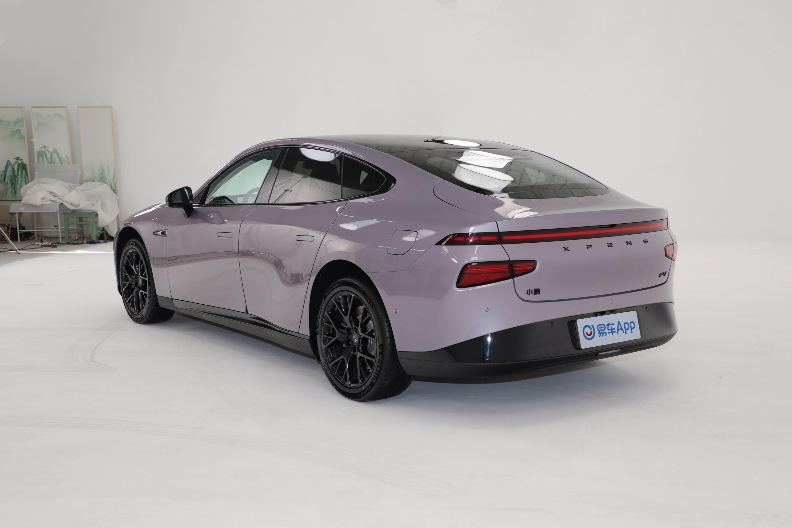 【小鹏P7P7i 702 后驱Max鹏翼版侧后45度车头向左水平图片-汽车图片大全】-易车