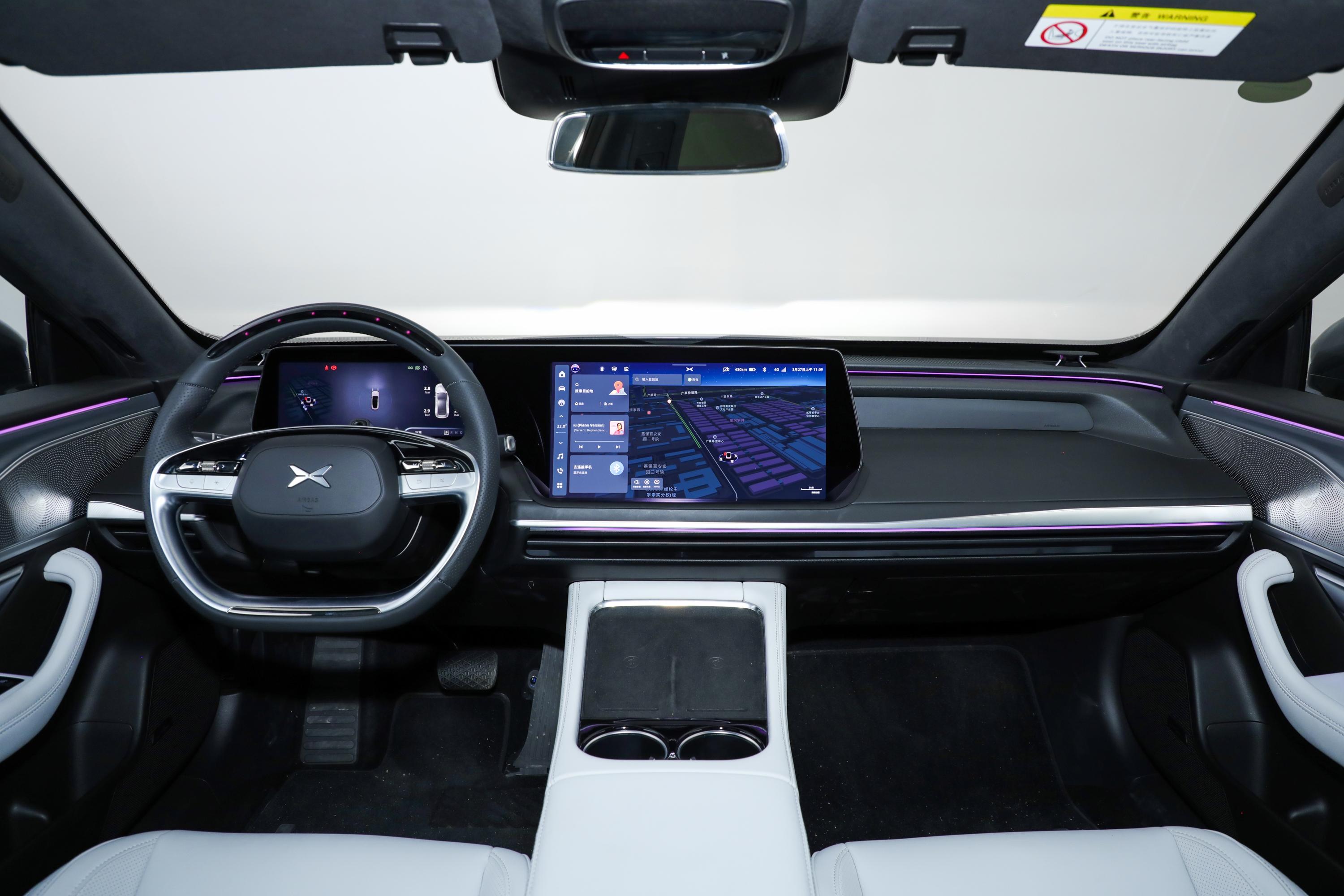 【小鹏P7P7i 702 后驱Max鹏翼版内饰全景正拍图片-汽车图片大全】-易车