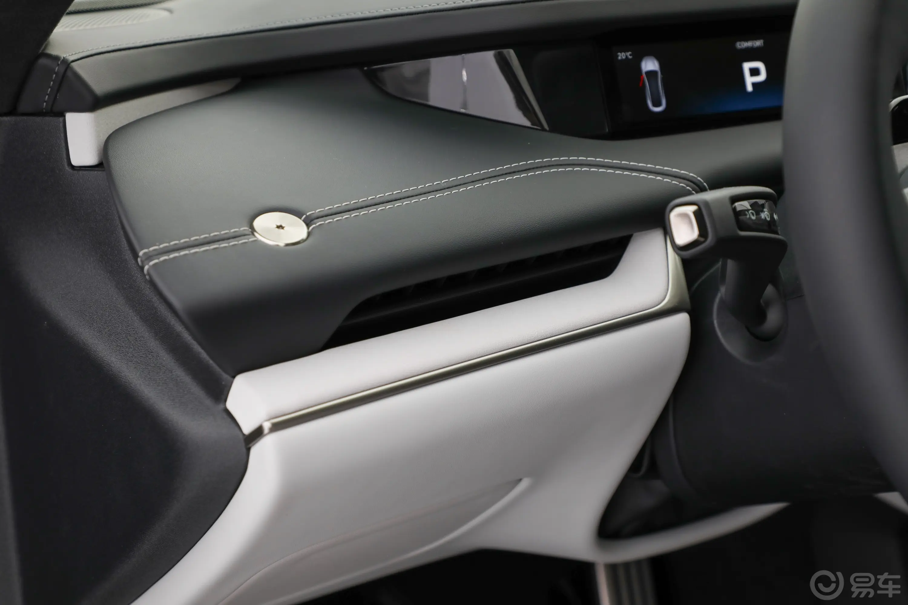 【小米SU7800km 四驱Max超长续航版主驾驶位图片-汽车图片大全】-易车